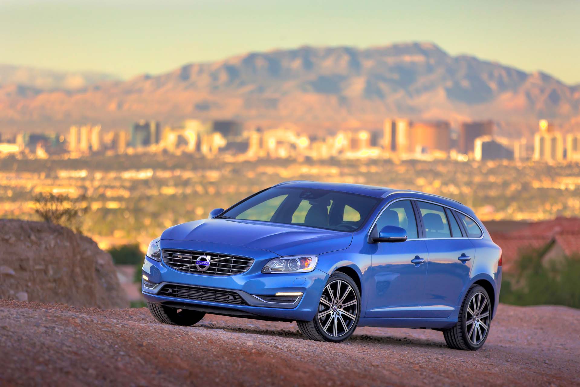 2017 Volvo V60 Review Ratings Specs Prices And Photos The Car 2017 Volvo V60 Review Ratings Specs Prices And Photos The Car