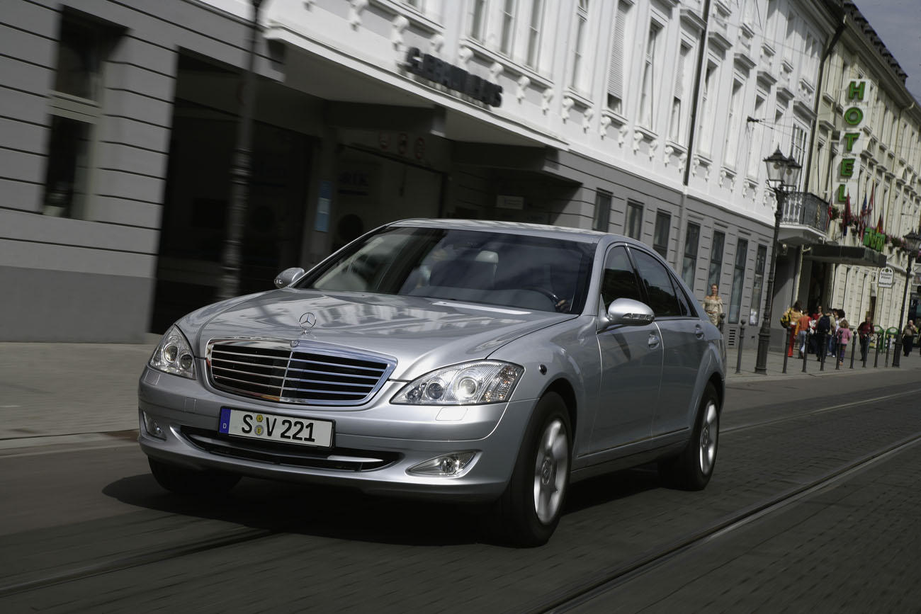 Mercedes Benz S600 Guard hits the roads