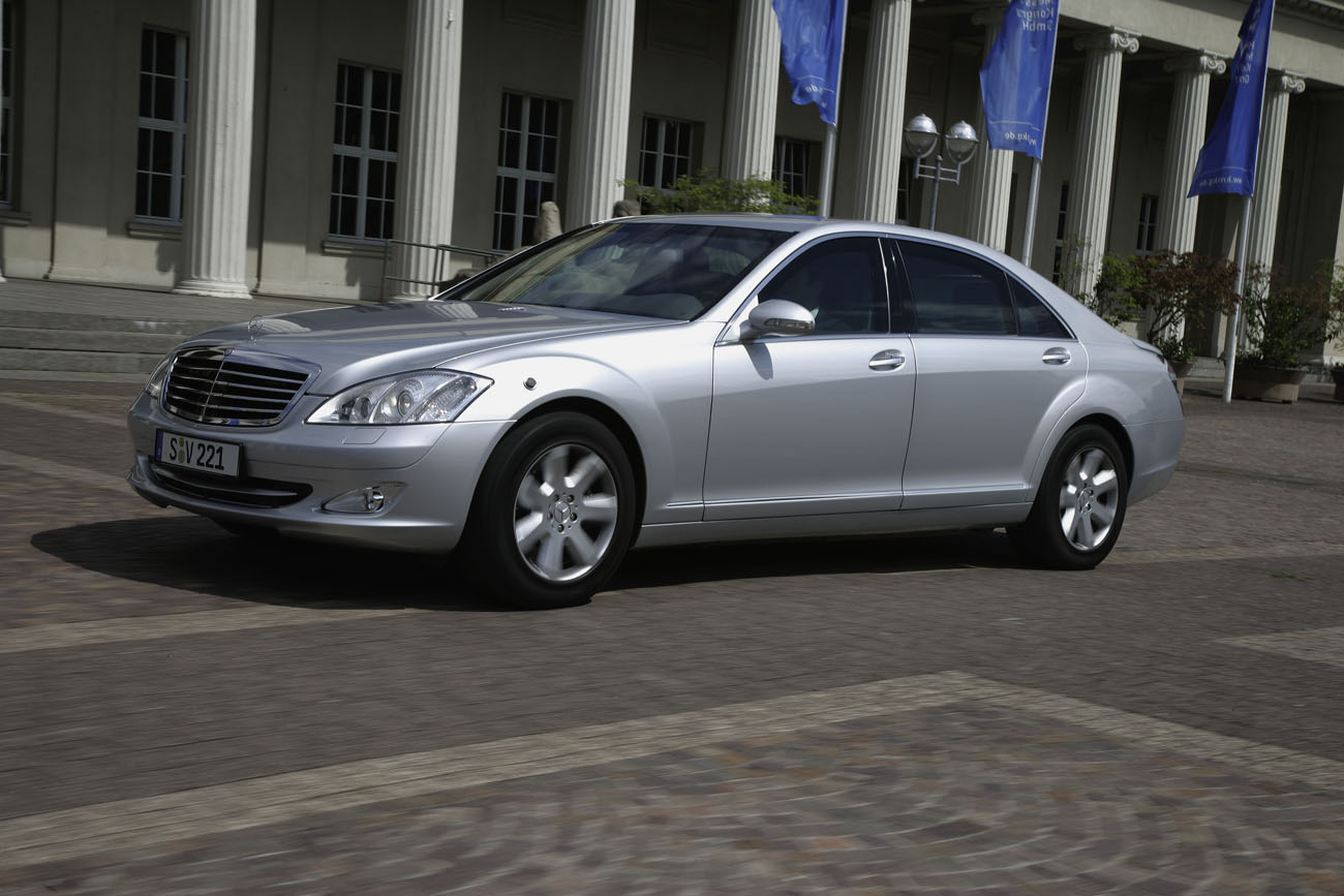 Mercedes Benz S600 Guard hits the roads