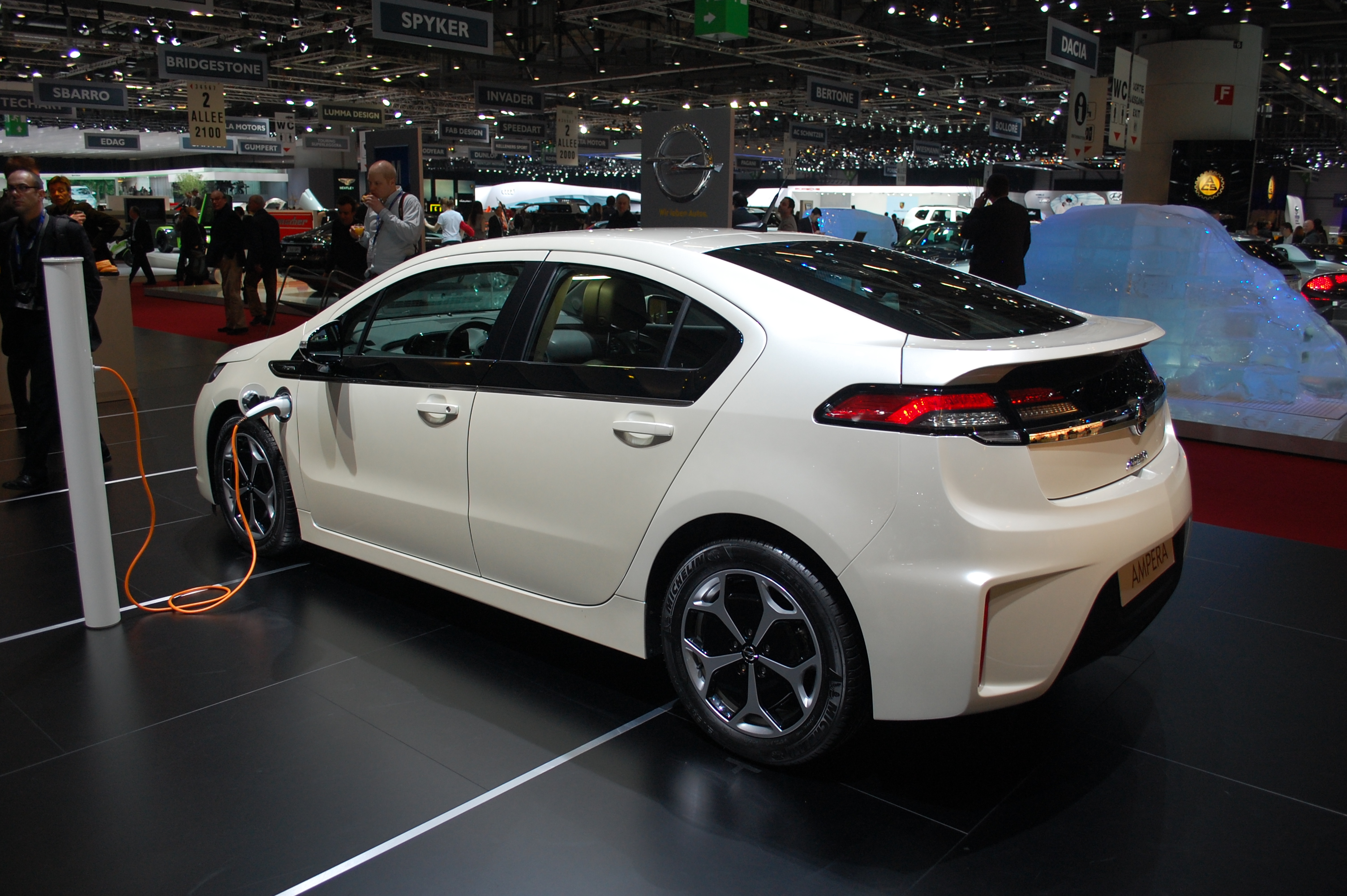 Europe Gets Chevy Volts In 2012, Most In Drag As Opel Amperas