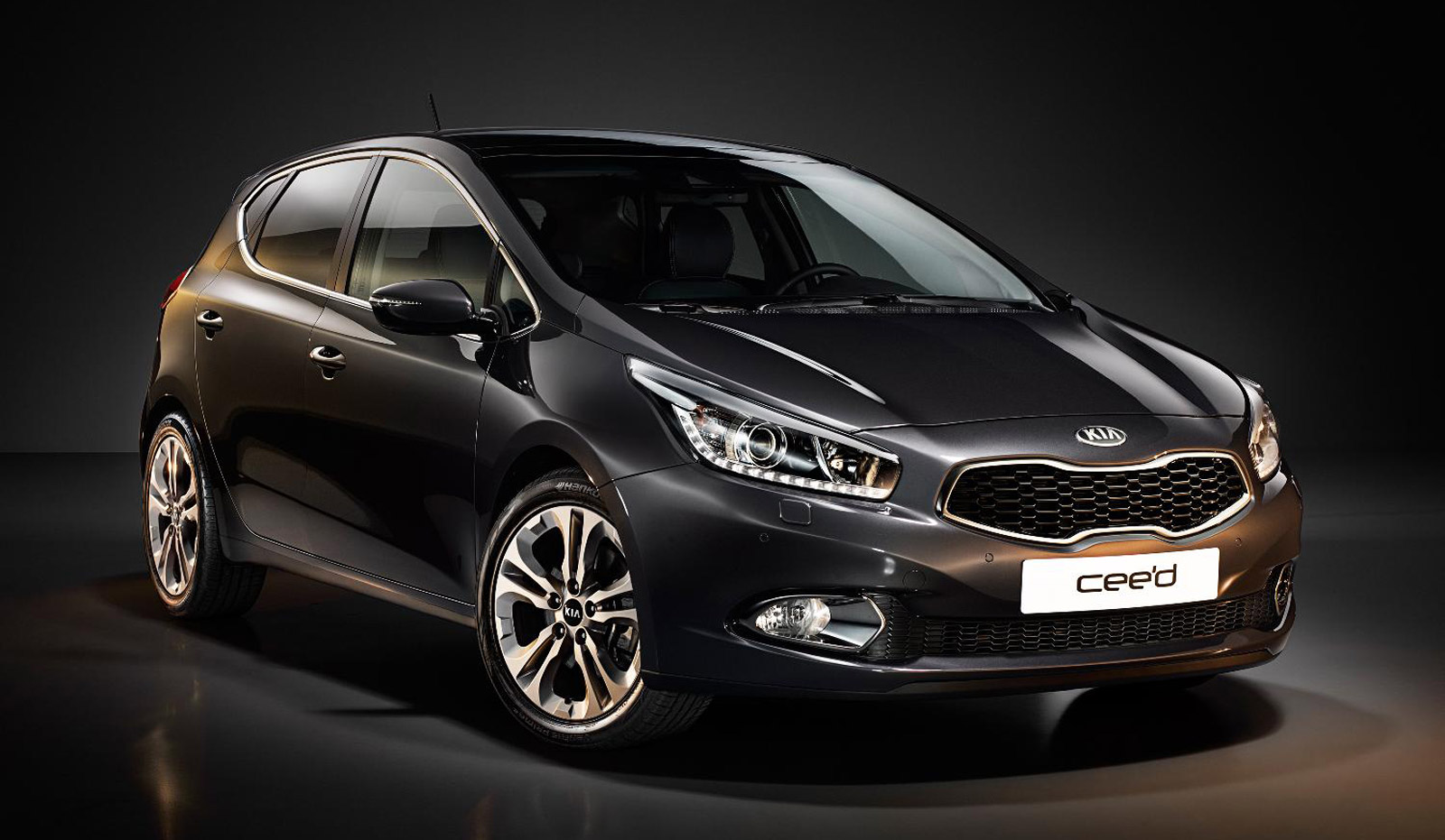 Kia Cee d Hatchback Revealed Ahead Of 2012 Geneva Motor Show