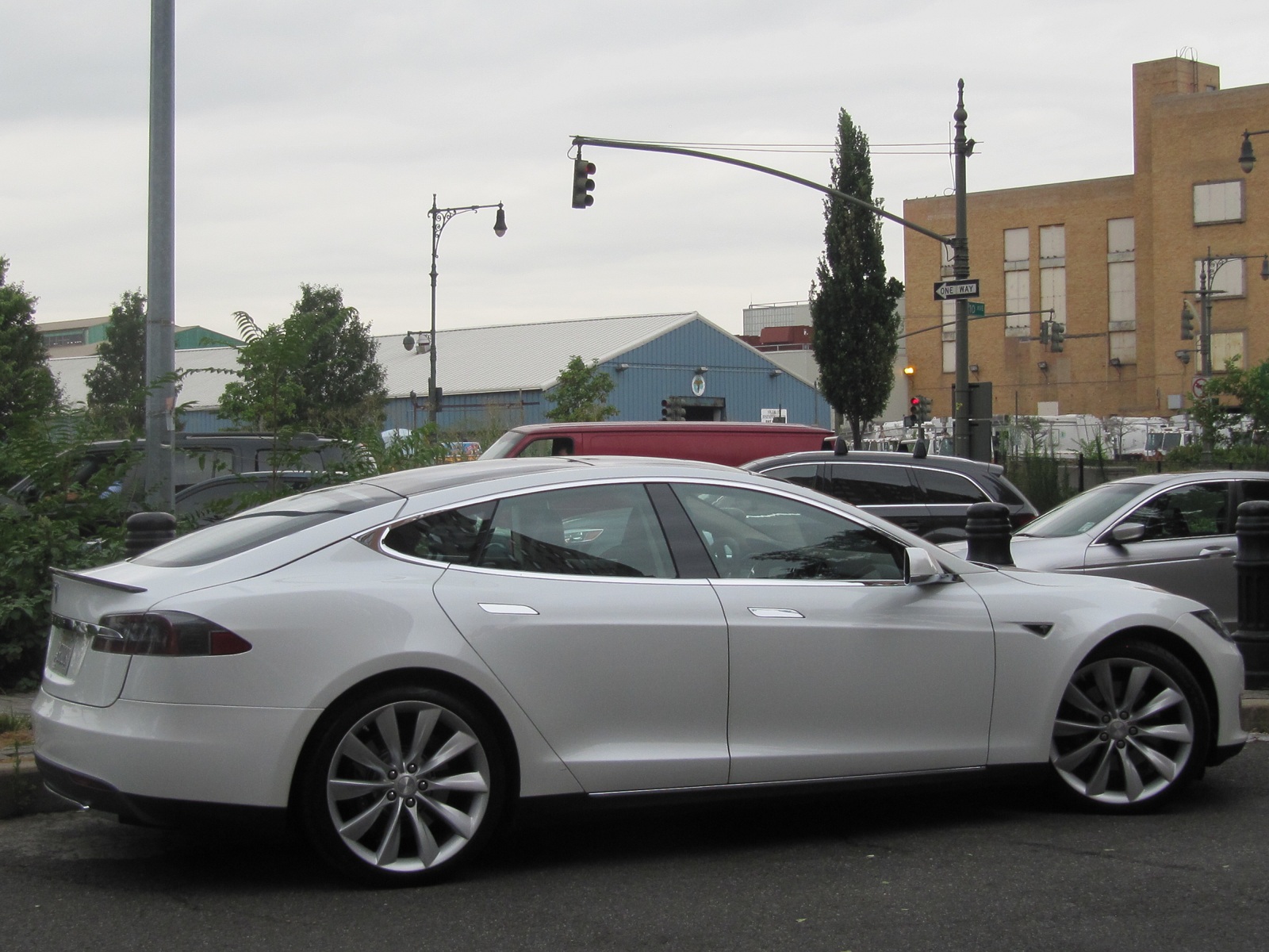 2012 Tesla Model S: First Drive Of All-Electric Sport Sedan