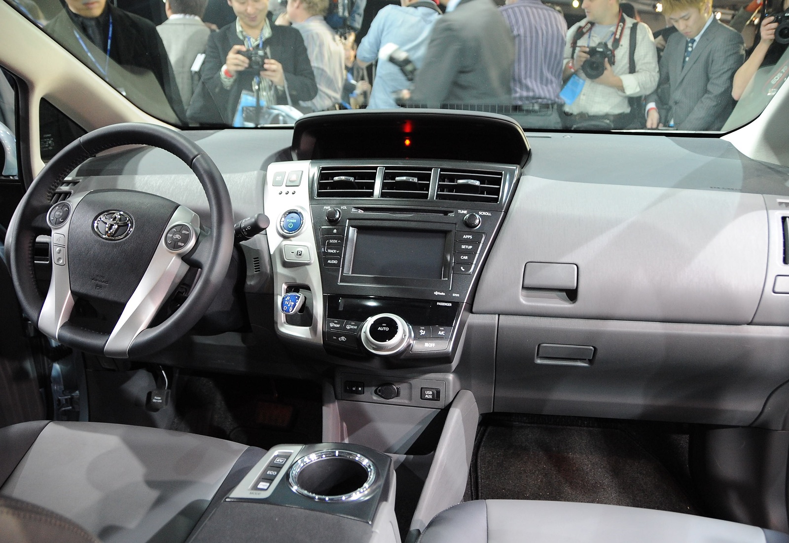 2012 Toyota Prius V Station Wagon: First Drive Review