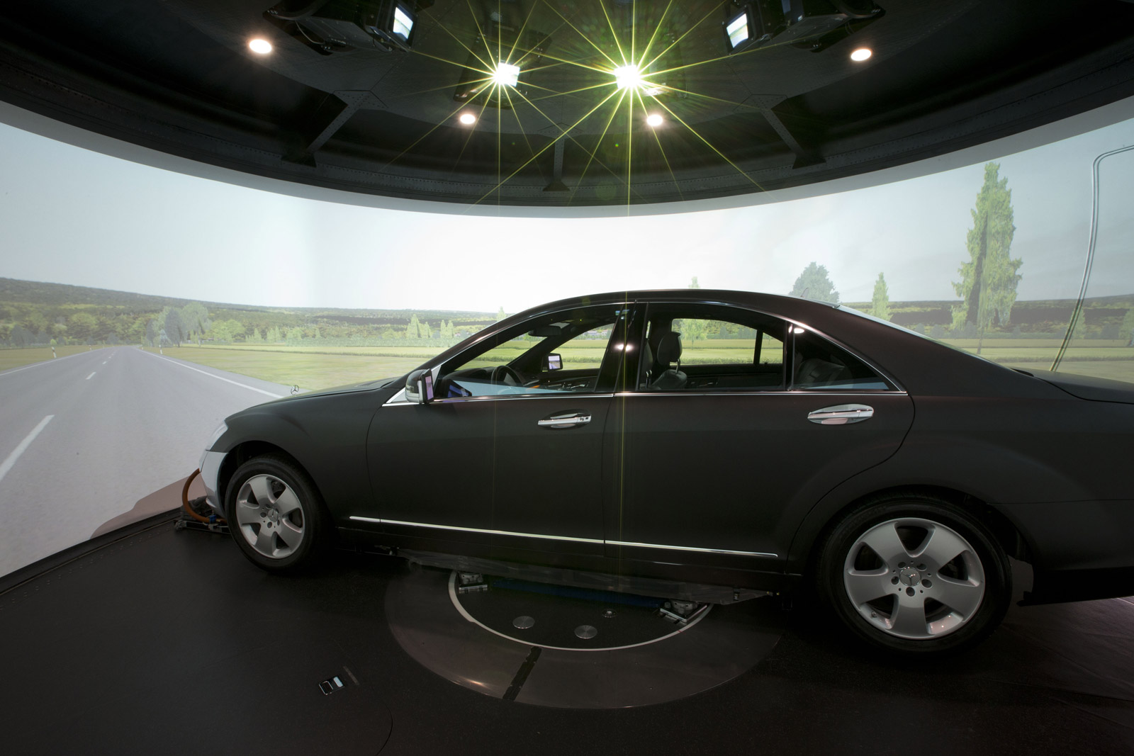 2014 Mercedes-Benz S Class' Autonomous Steering Tested