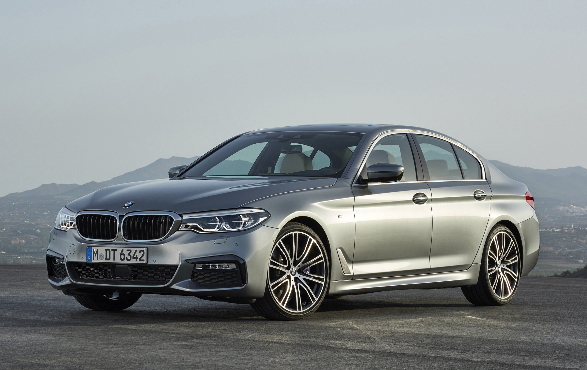 2017 BMW 5 Series First Drive Review Playing The Middle 2017 BMW 5 Series First Drive Review Playing The Middle