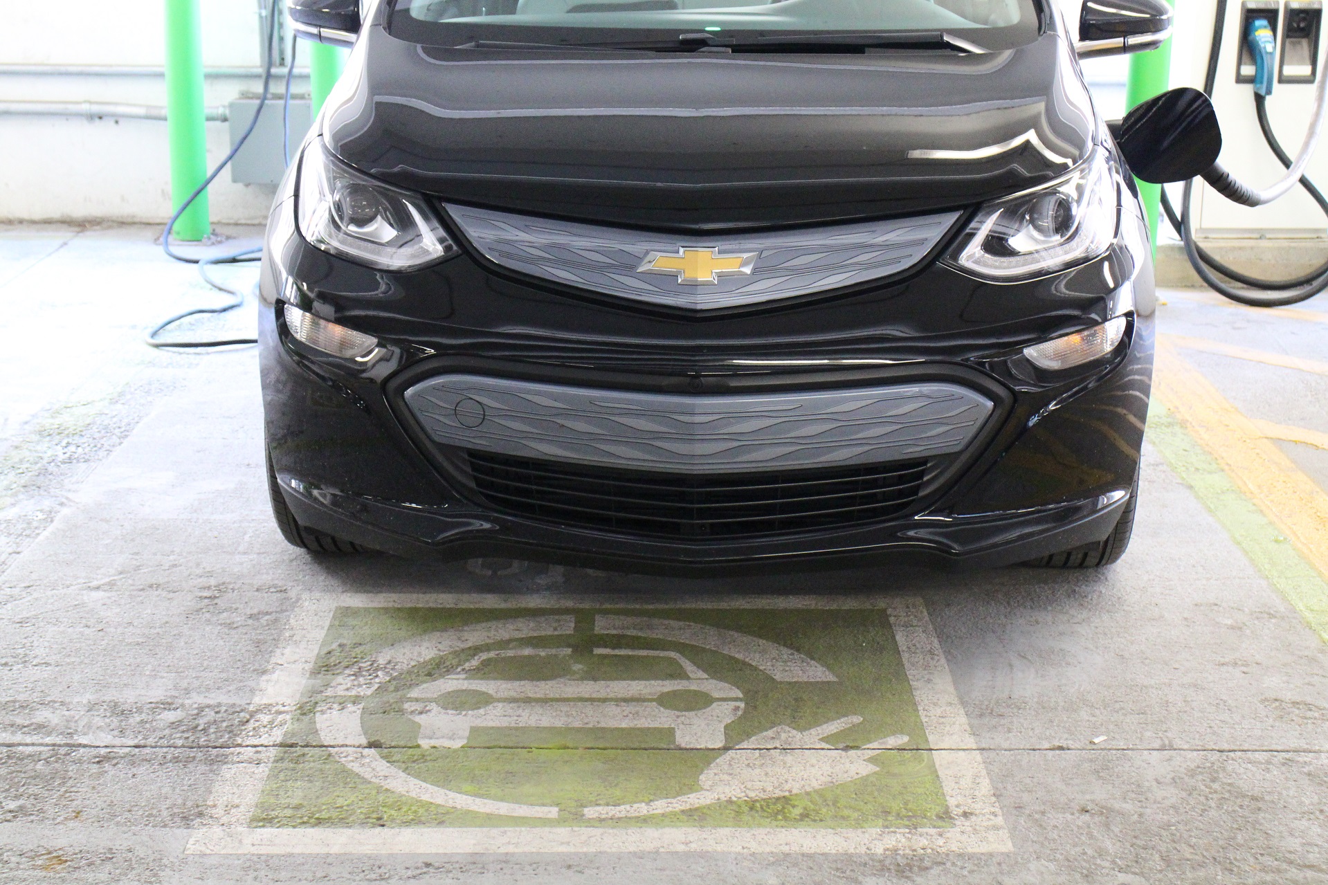 Fast-charging a 2017 Chevrolet Bolt EV electric car