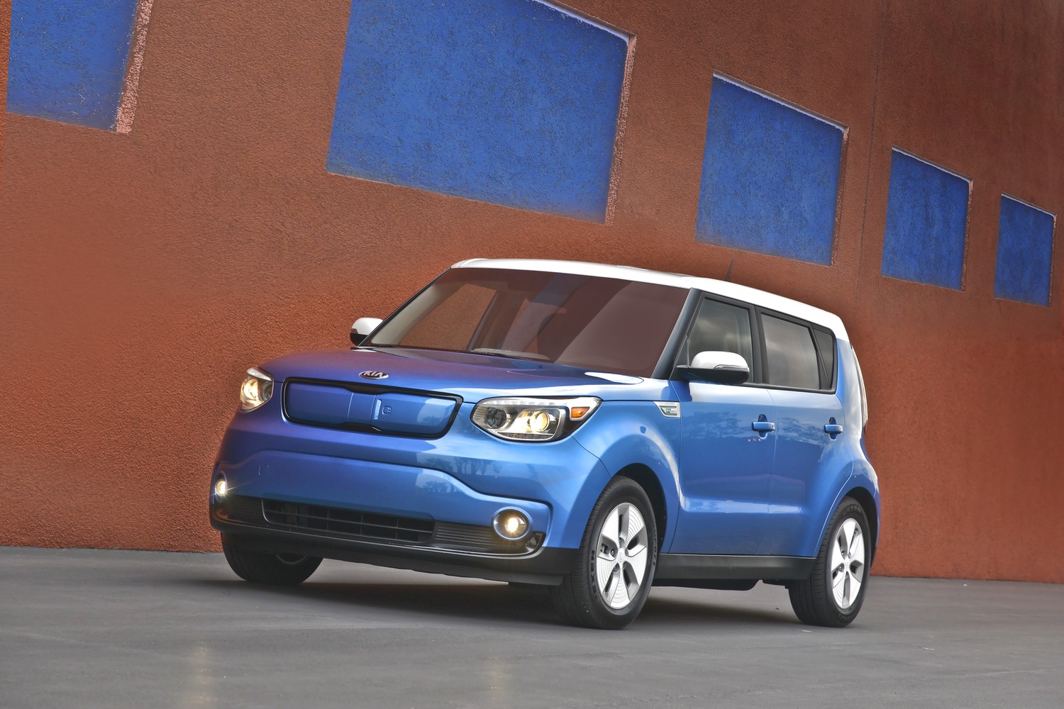 2017 electric cars with more than 100 miles of range (updated)