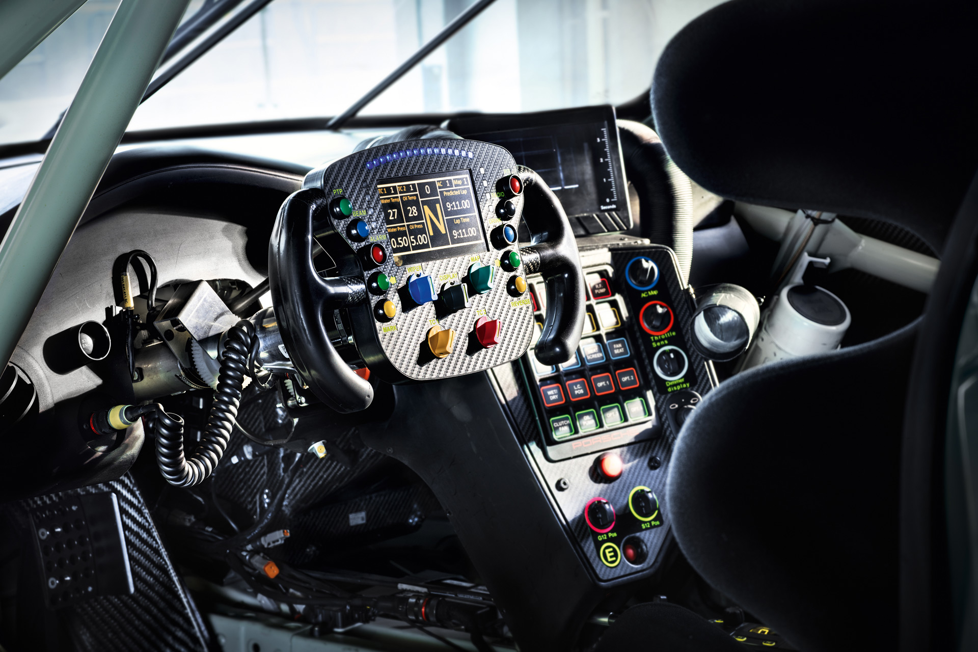 Porsche 911 finally adopts mid-engine layout with 2017 RSR