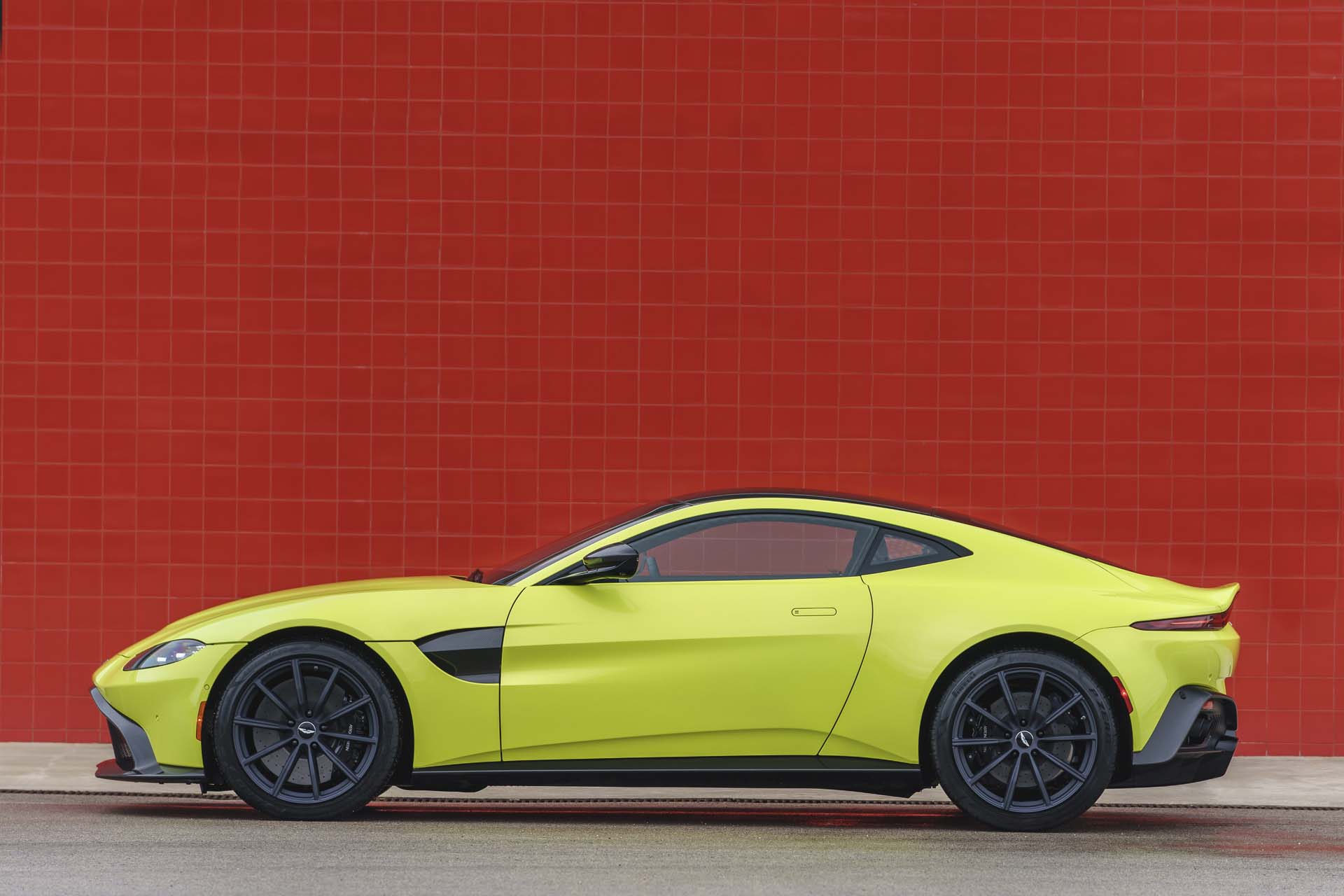 2019 Aston Martin Vantage first drive review: Tilting at windmills
