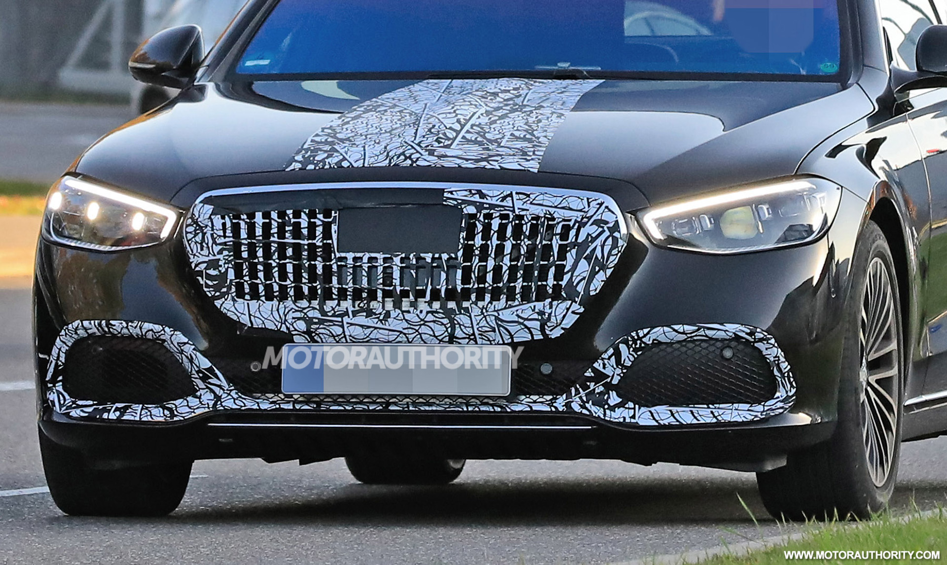 2021 Mercedes-Maybach S-Class spy shots: Ultra-luxury sedan almost ...