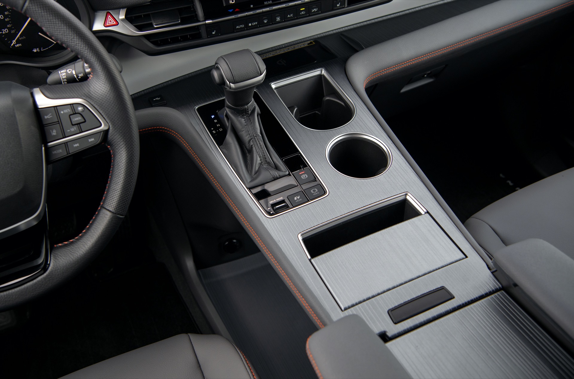 2021 Toyota Sienna first drive: 36 mpg and design flair make the ...