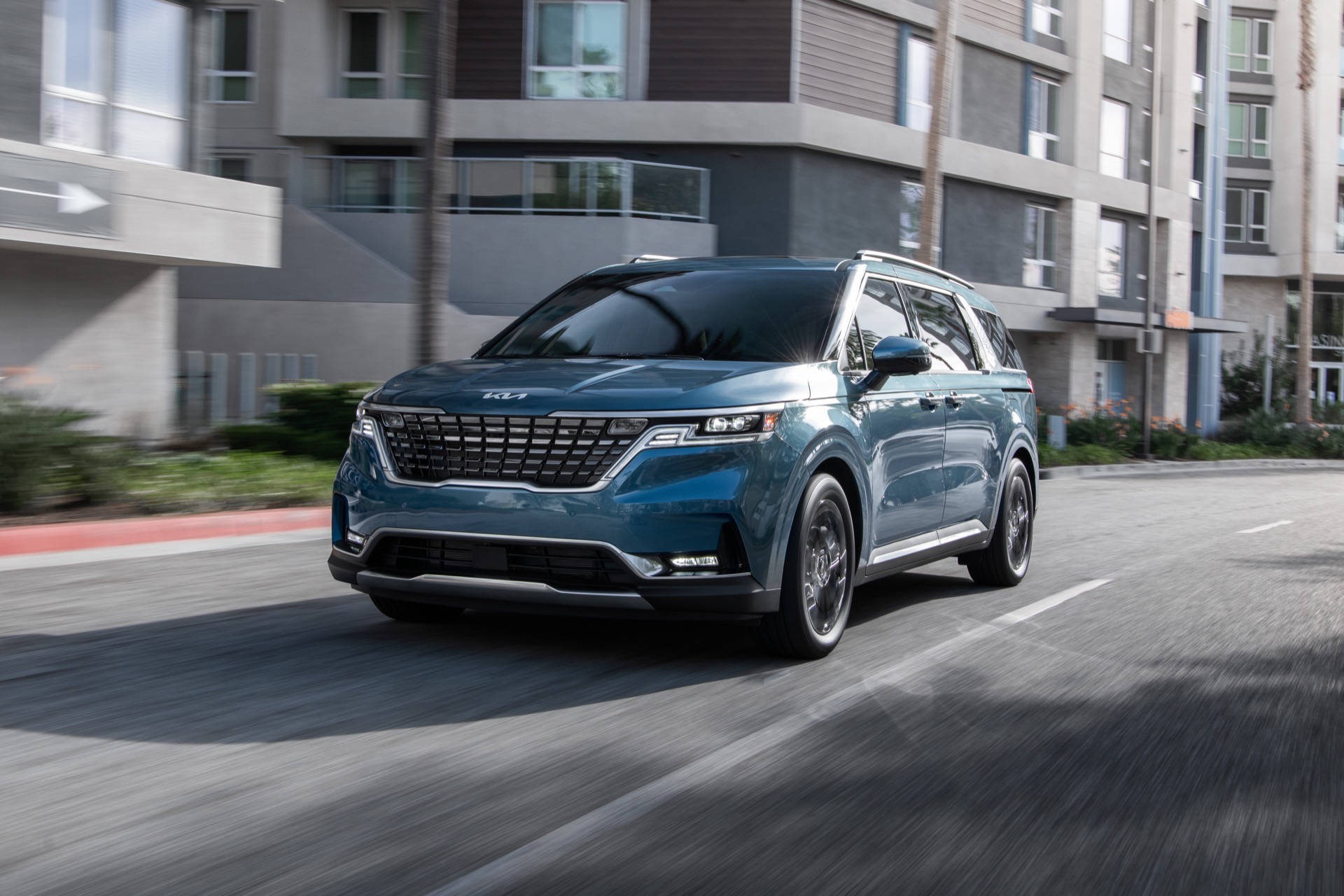 2022 Kia Carnival Review Ratings Specs Prices And Photos TechiAzi