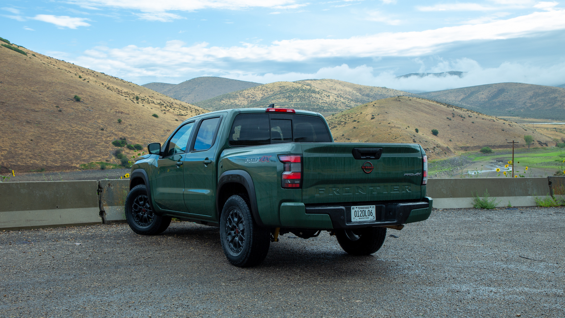 First drive review: 2022 Nissan Frontier arrives late, but with plenty ...