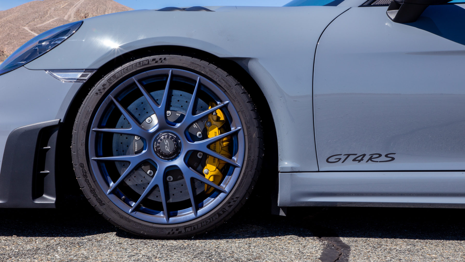 First drive review: 2022 Porsche 718 Cayman GT4 RS writes a love letter ...