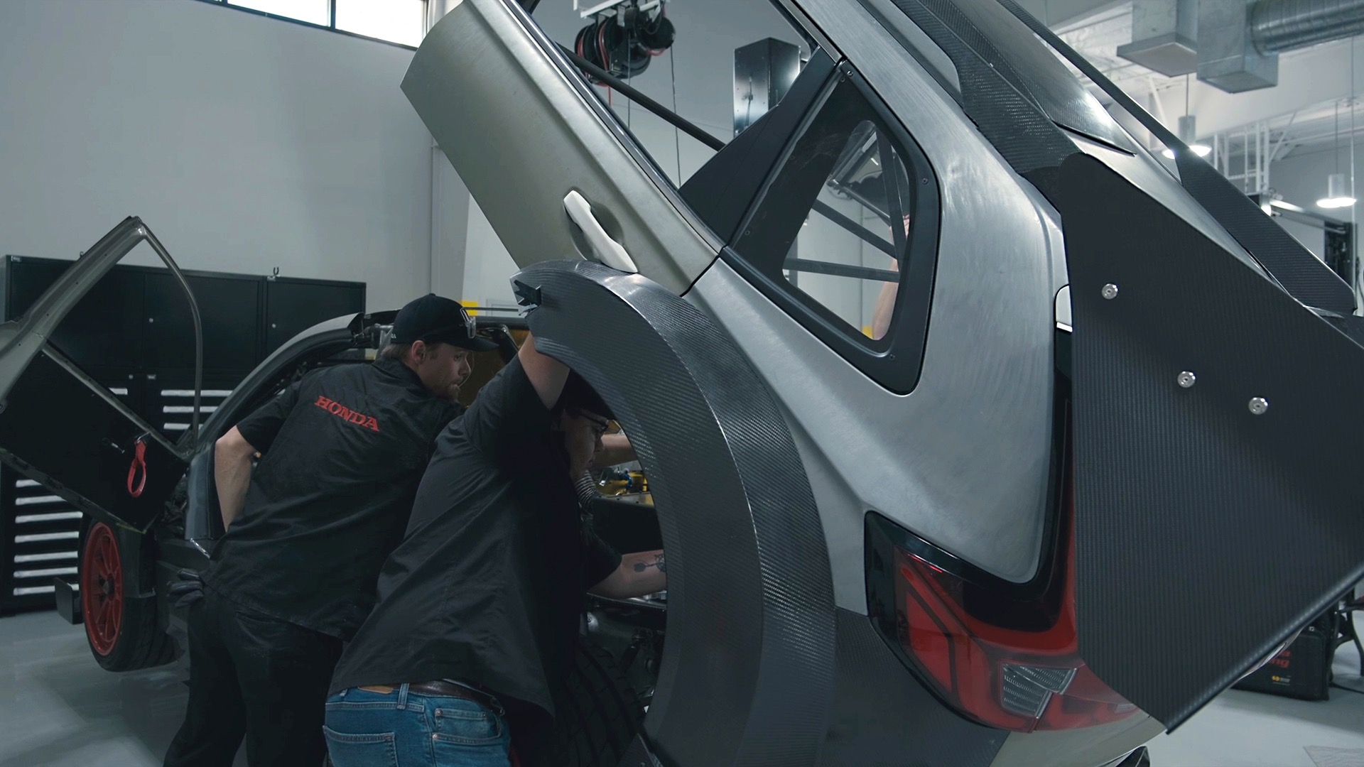 Honda's making an 800-hp CR-V hybrid race car