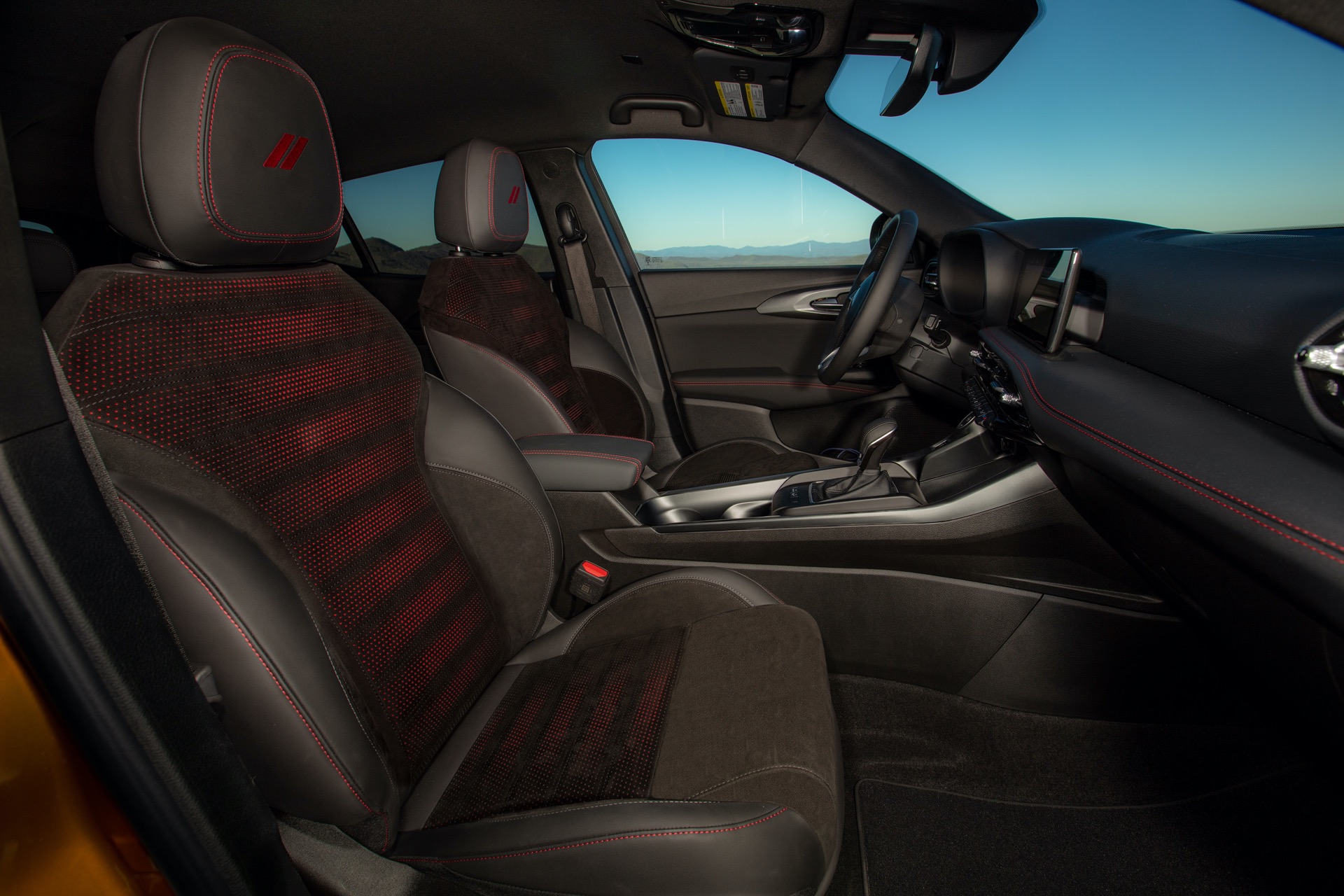 Review: 2024 Dodge Hornet R/T plug-in hybrid puts performance first