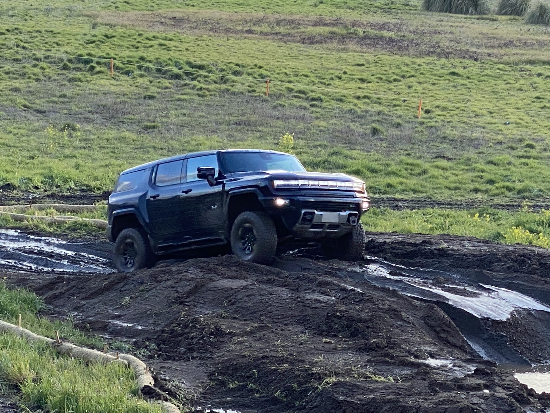 Review: 2024 GMC Hummer EV SUV shows off what can be