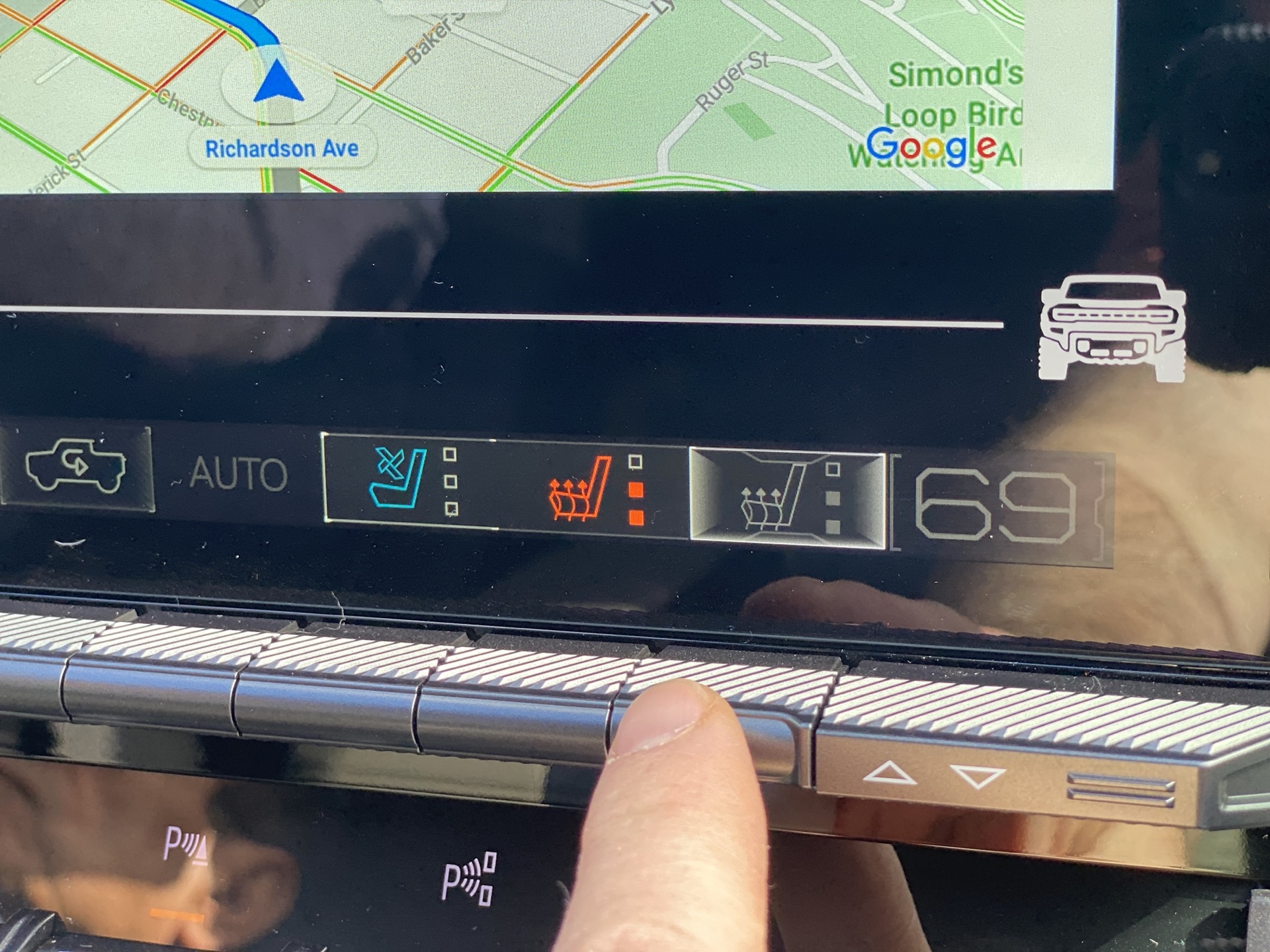 Review: 2024 GMC Hummer EV SUV shows off what can be
