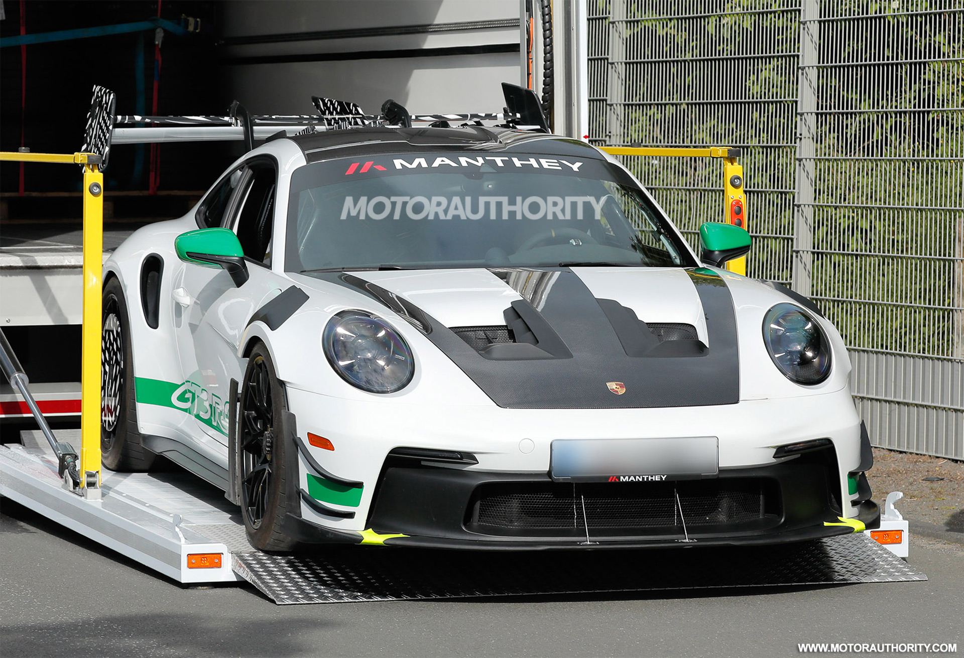 2025 Porsche 911 GT3 RS MR spied at the 'Ring