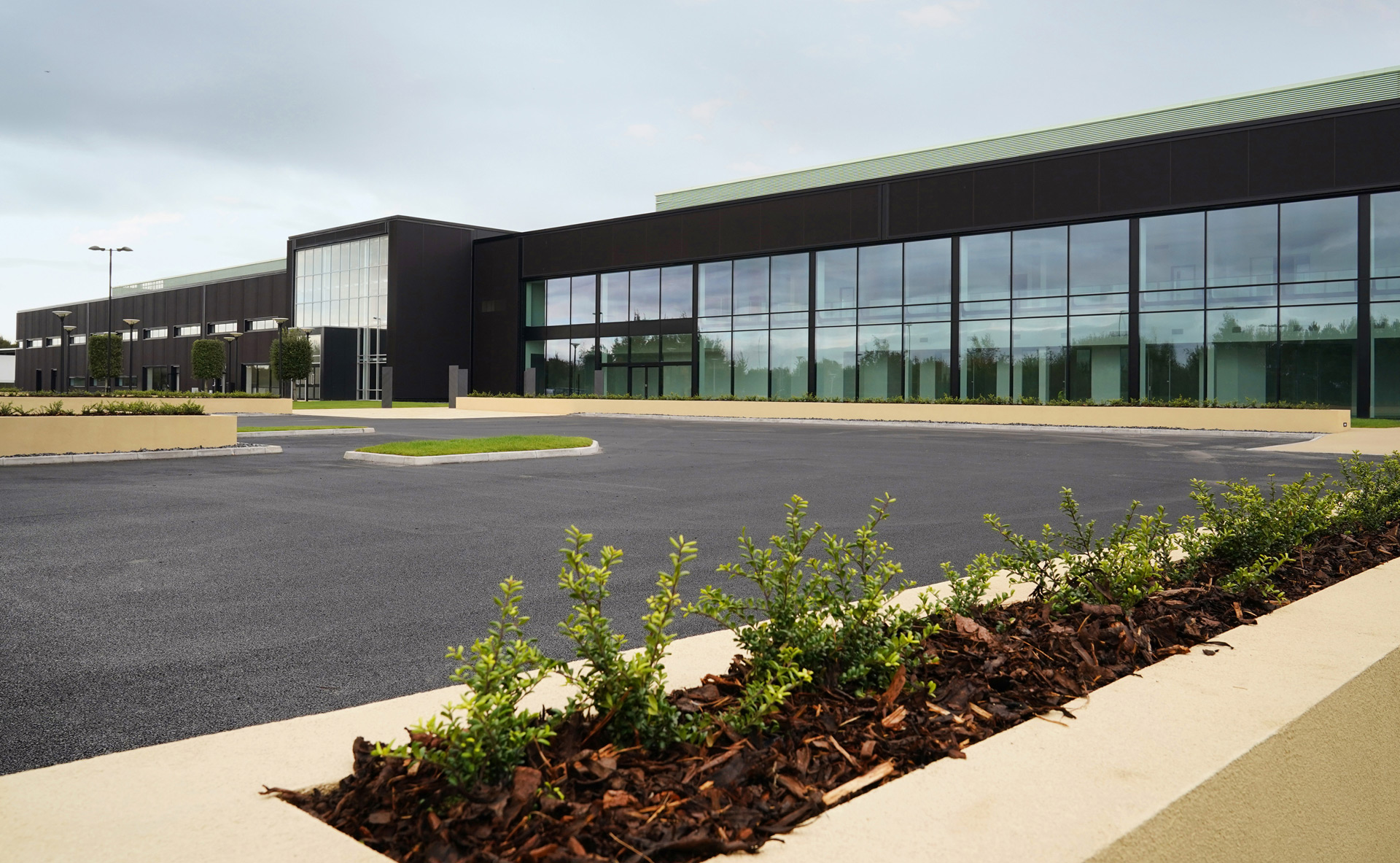 Aston Martin gives update on plant where DBX SUV, Lagonda sedans will ...