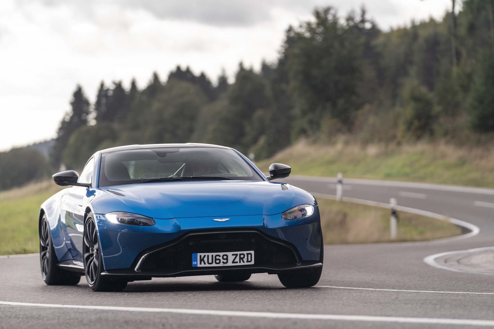 First drive review: 2020 Aston Martin Vantage AMR's manual transmission ...