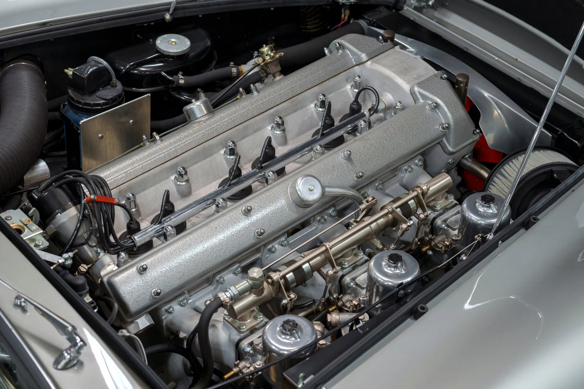 Aston Martin offers new engines for its old cars