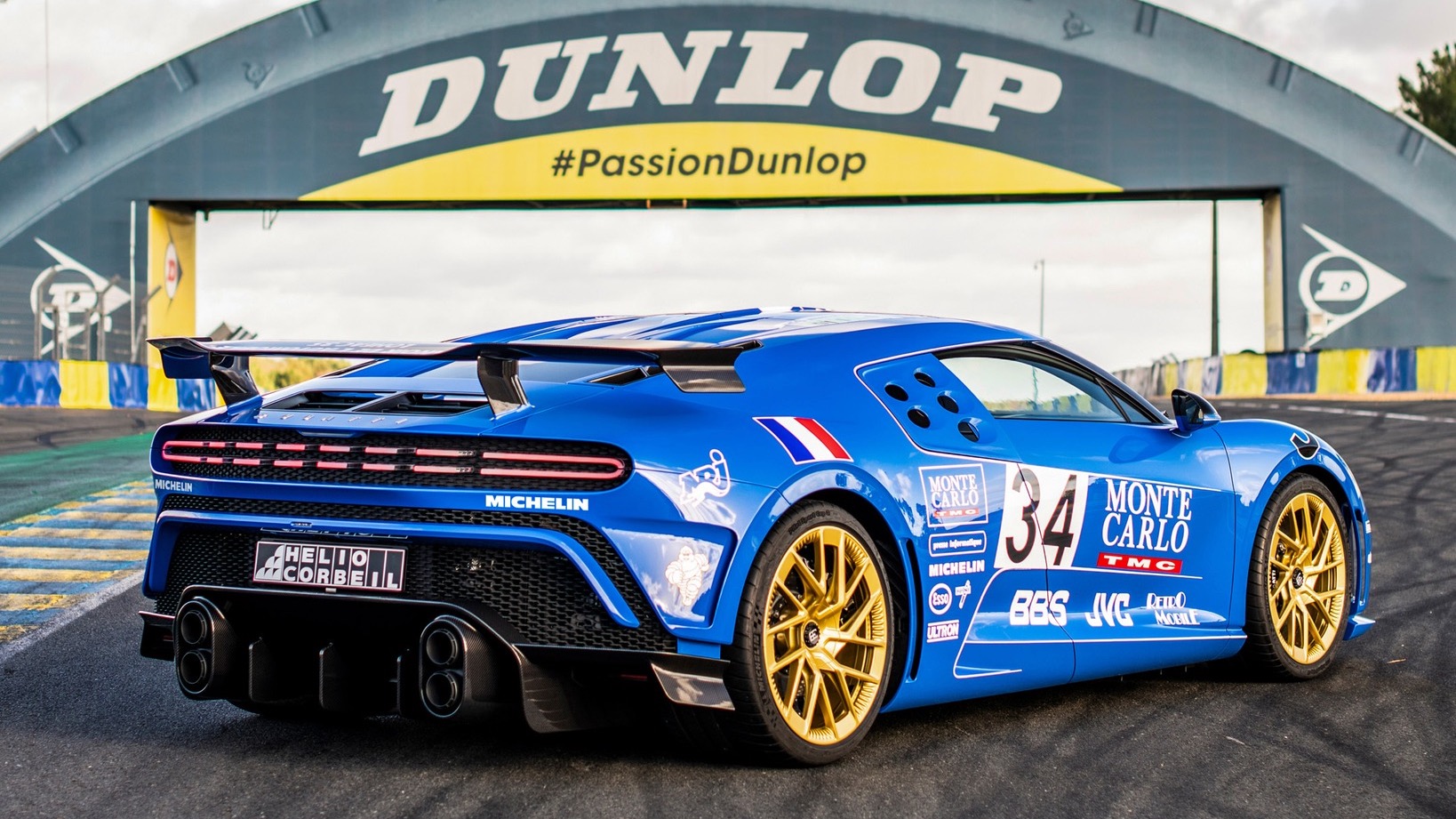 Bugatti Centodieci configured to match the EB110S that raced in the ...