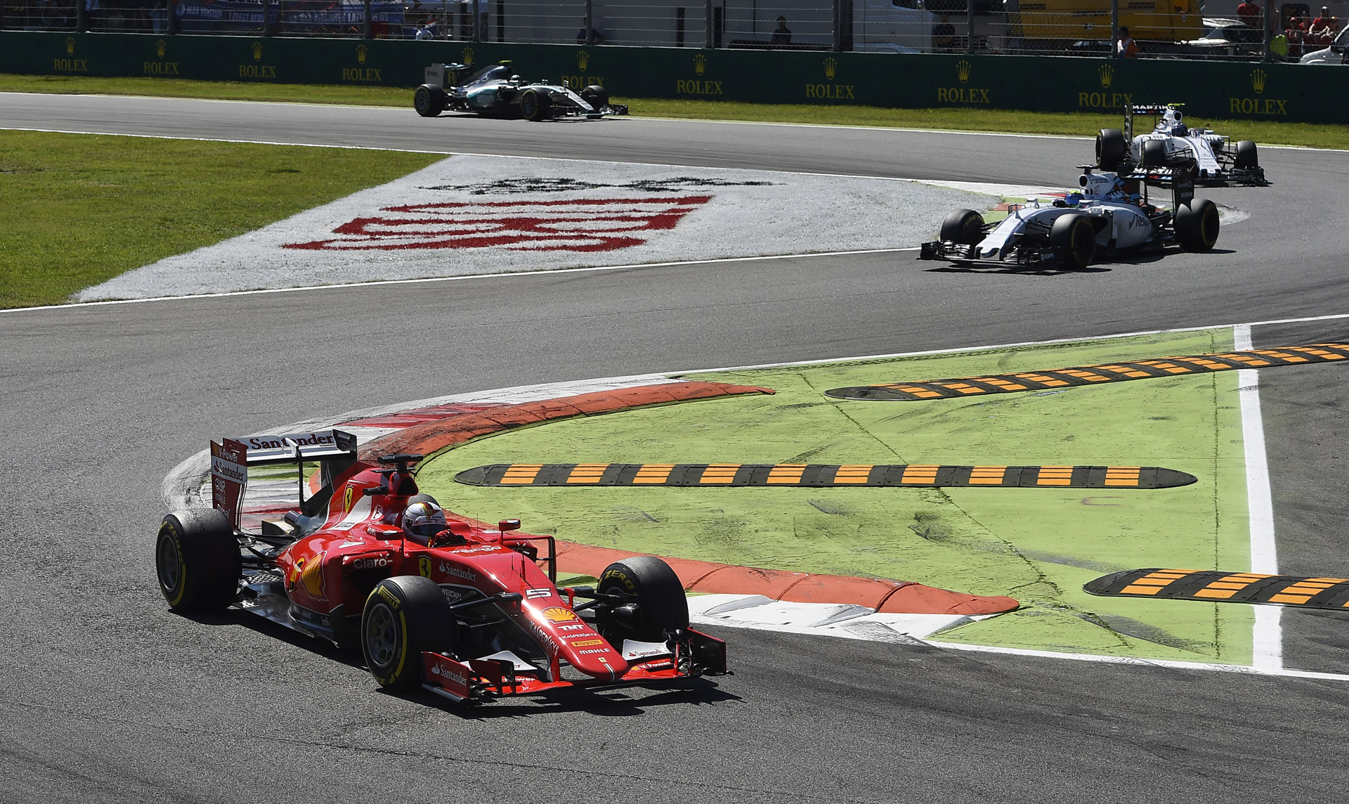 Hamilton Wins 2015 Formula One Italian Grand Prix, Vettel Makes Podium