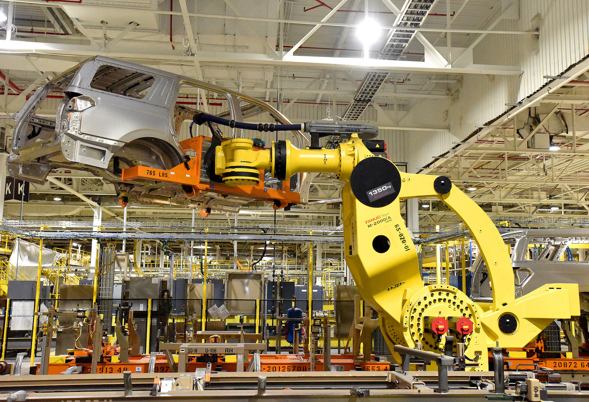 Ford increasing production of Expedition, Navigator SUVs