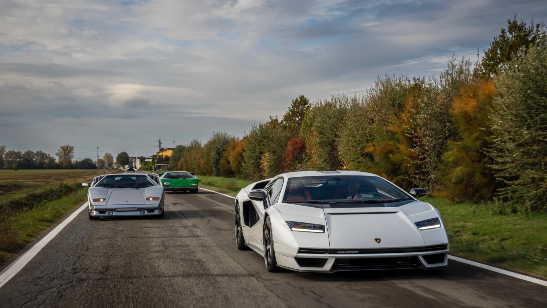 2022 Lamborghini Countach recalled because rear glass may detach