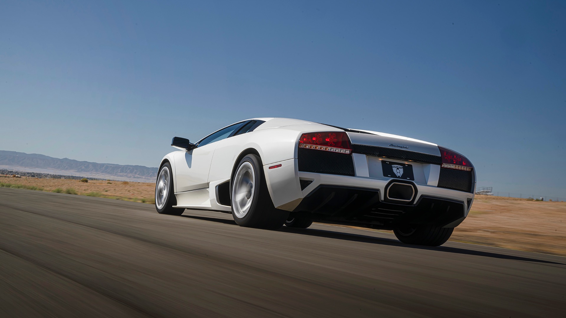 Hagerty's top 10 classic cars to buy this year - Automobile