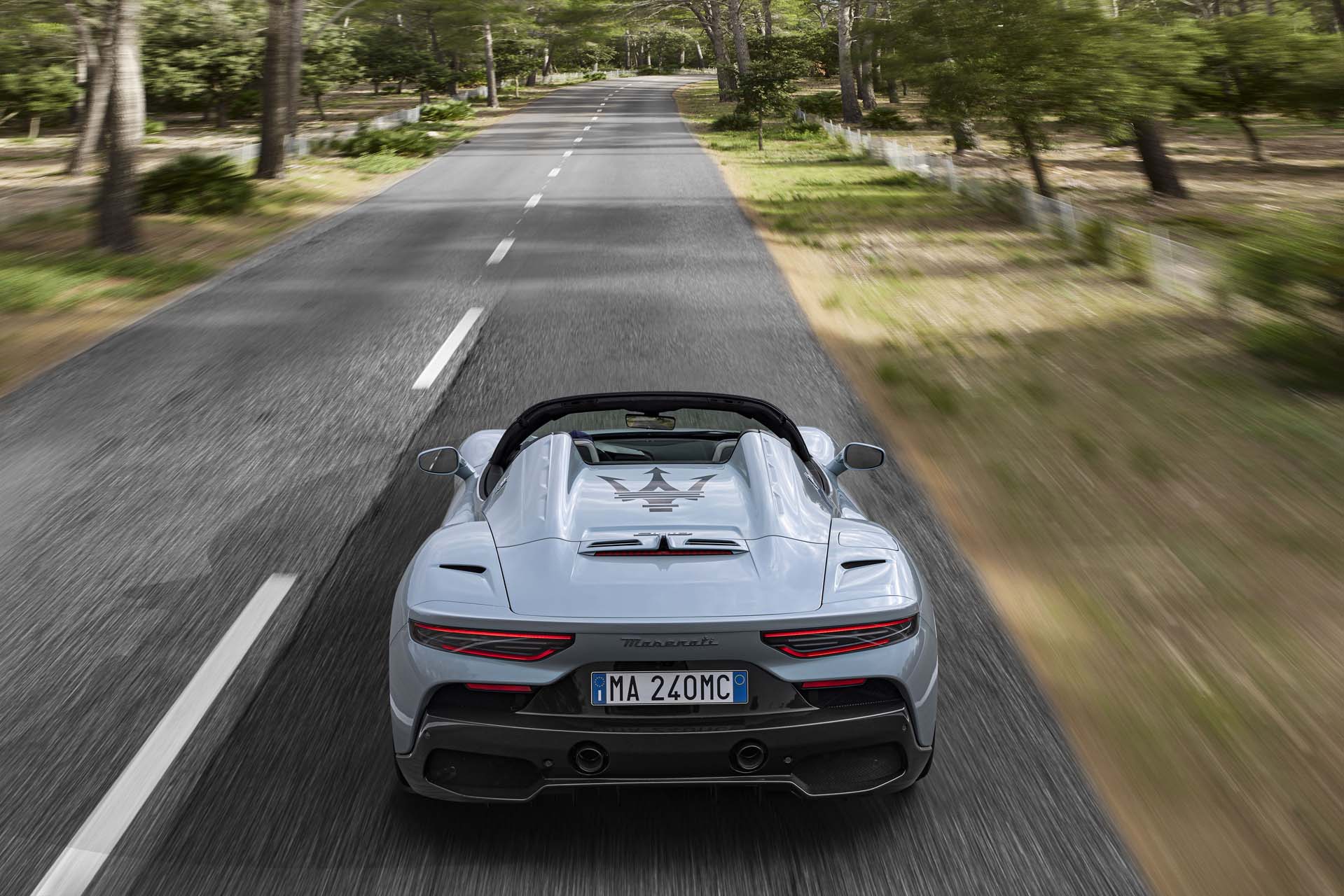 2023 Maserati MC20 Cielo debuts with retractable glass roof - Car ...