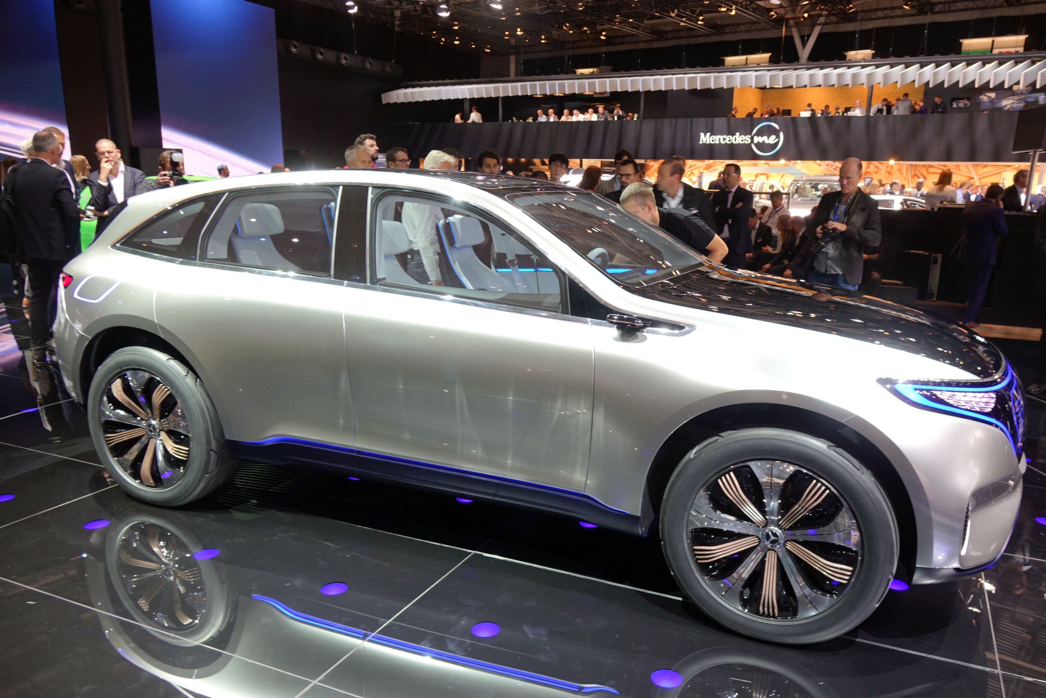 Which maker will sell most electric luxury cars by 2020? Take our ...