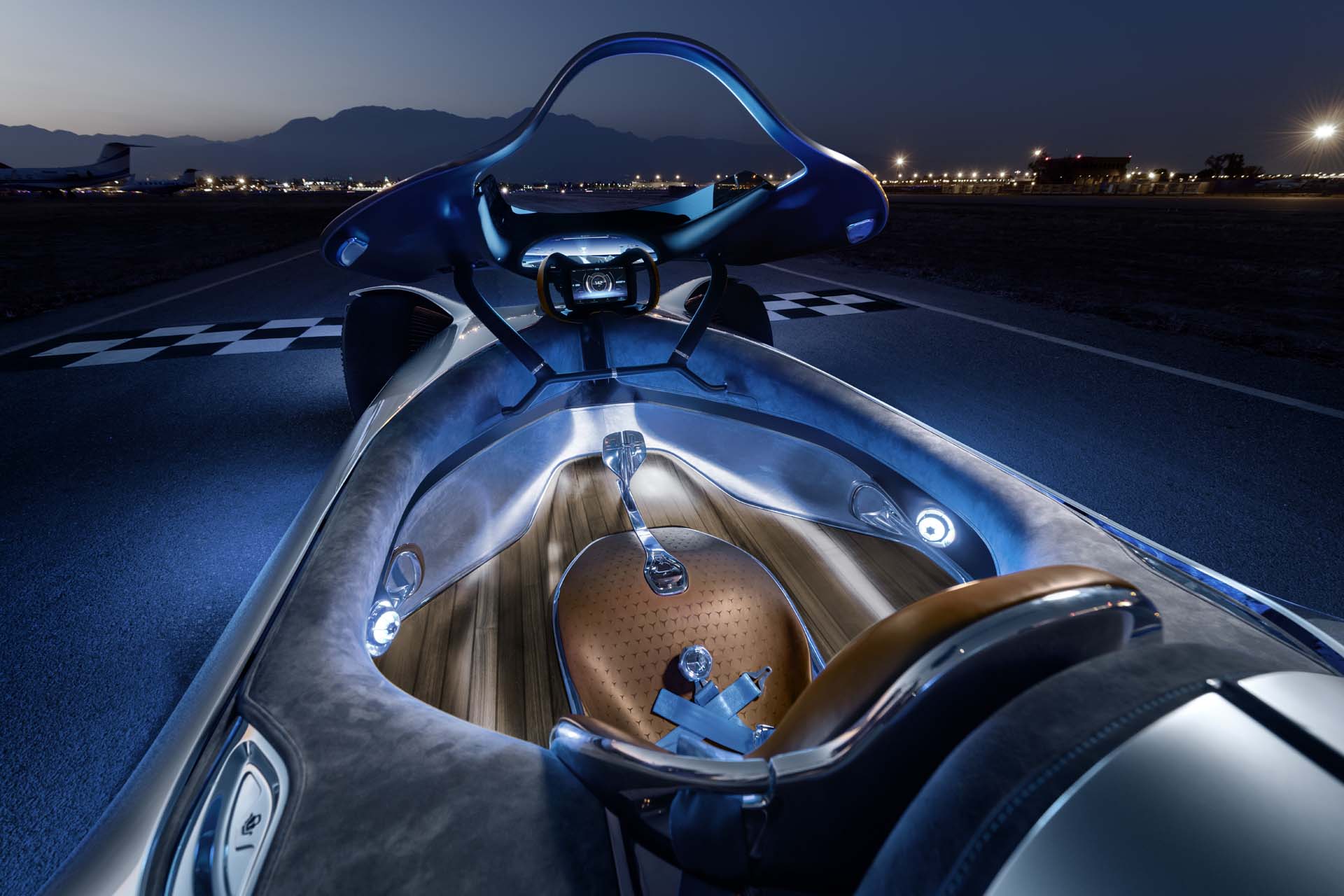 Mercedes' EQ Silver Arrow concept is an electric streamliner with 738 ...