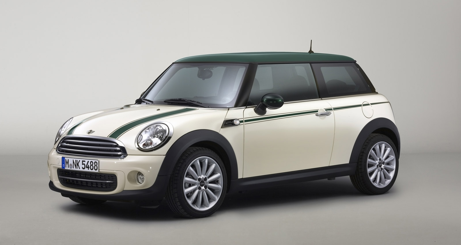 MINI Green Park And MINI Clubman Hyde Park Make Debut