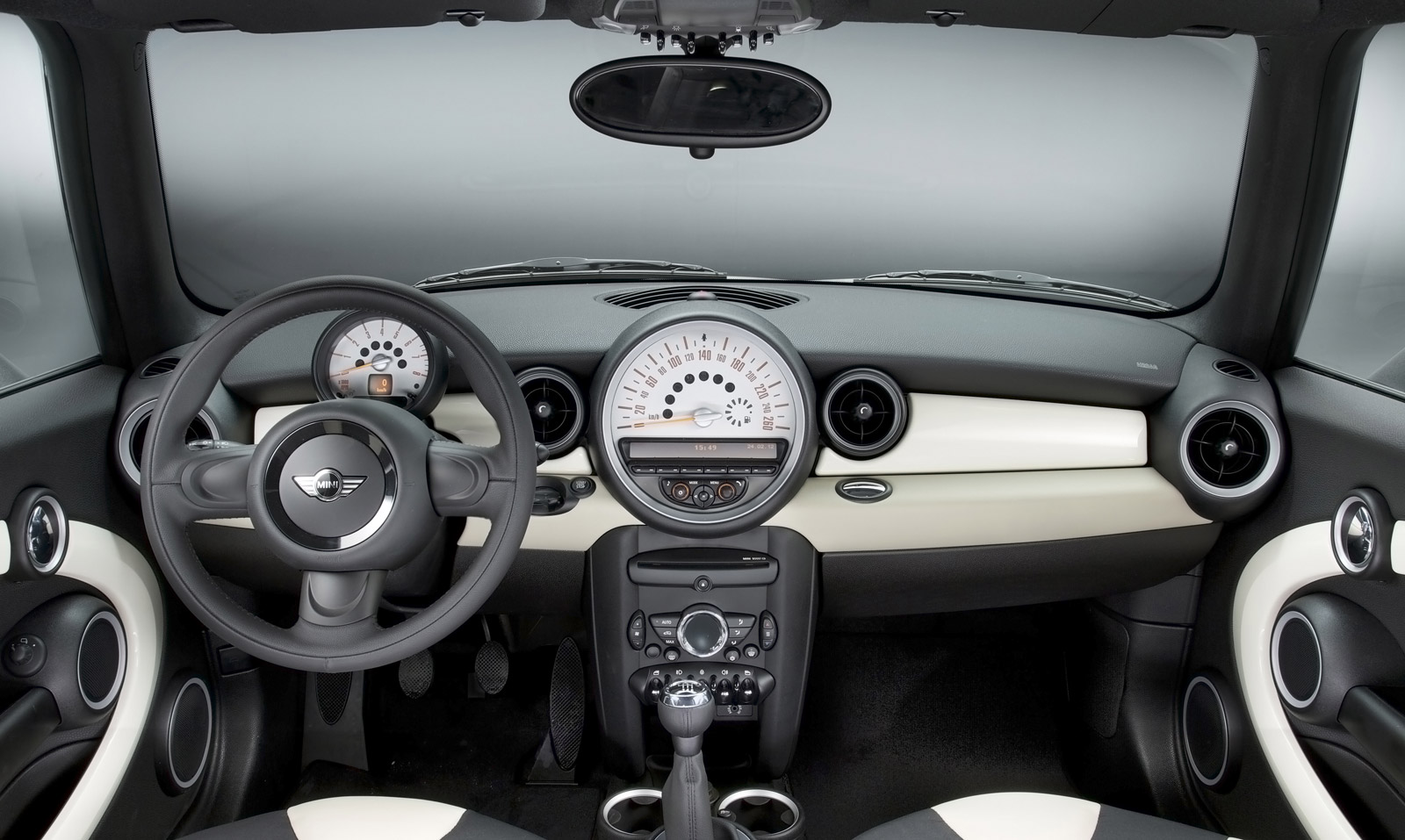 MINI Green Park And MINI Clubman Hyde Park Make Debut