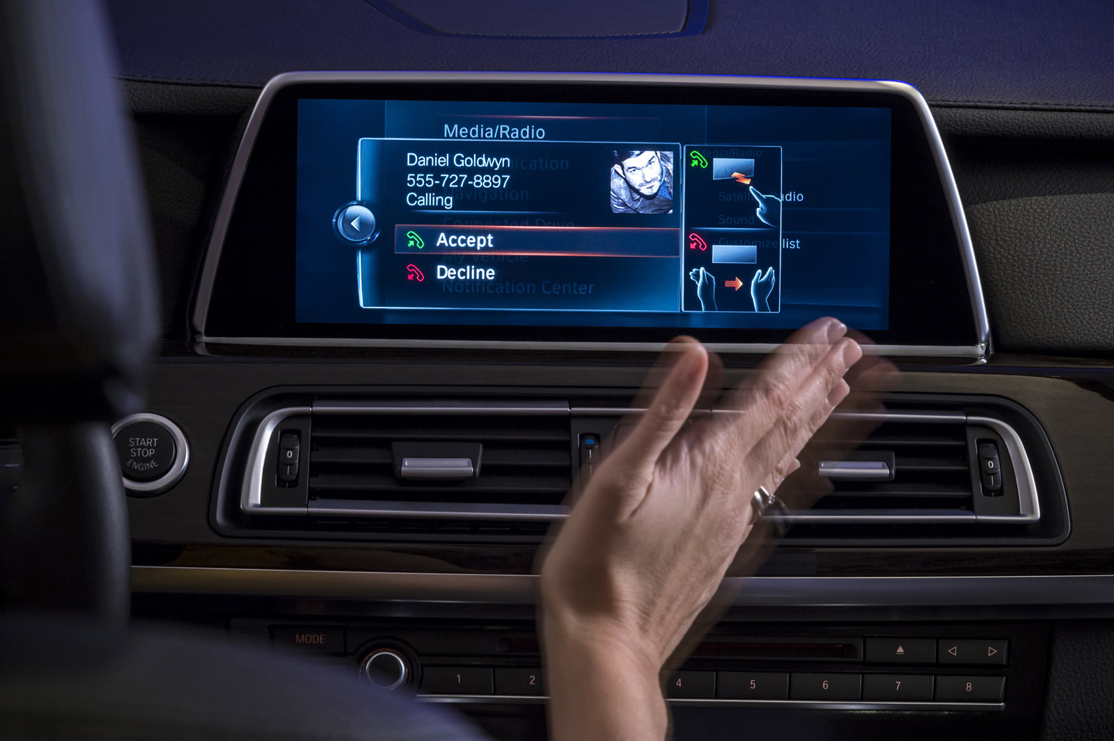 BMW Previews Next-Gen iDrive And Lighting Technologies At 2015 CES