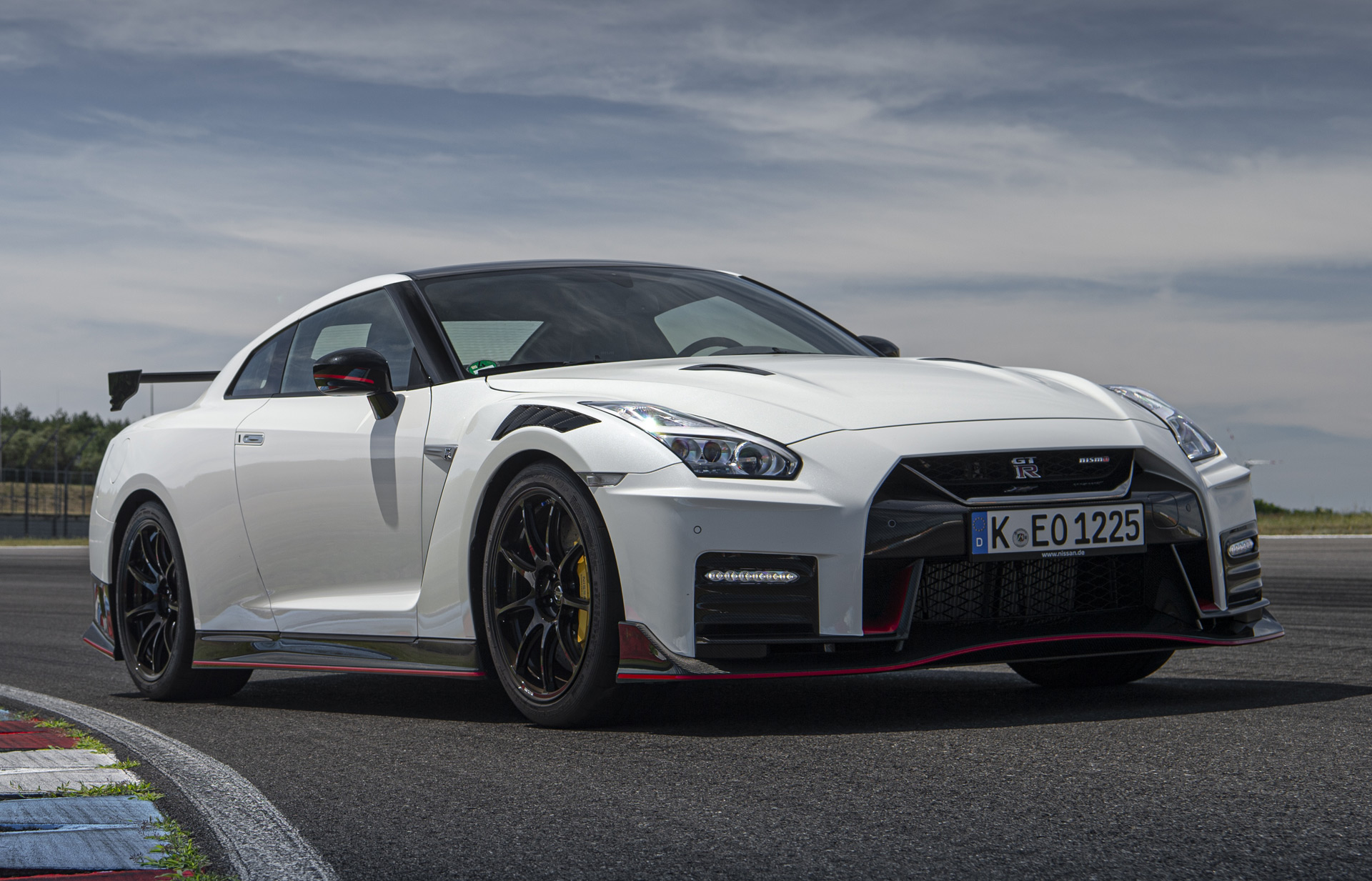 Nissan To Send Out R35 GT R With 710 horsepower Special Nissan To Send Out R35 GT R With 710 horsepower Special