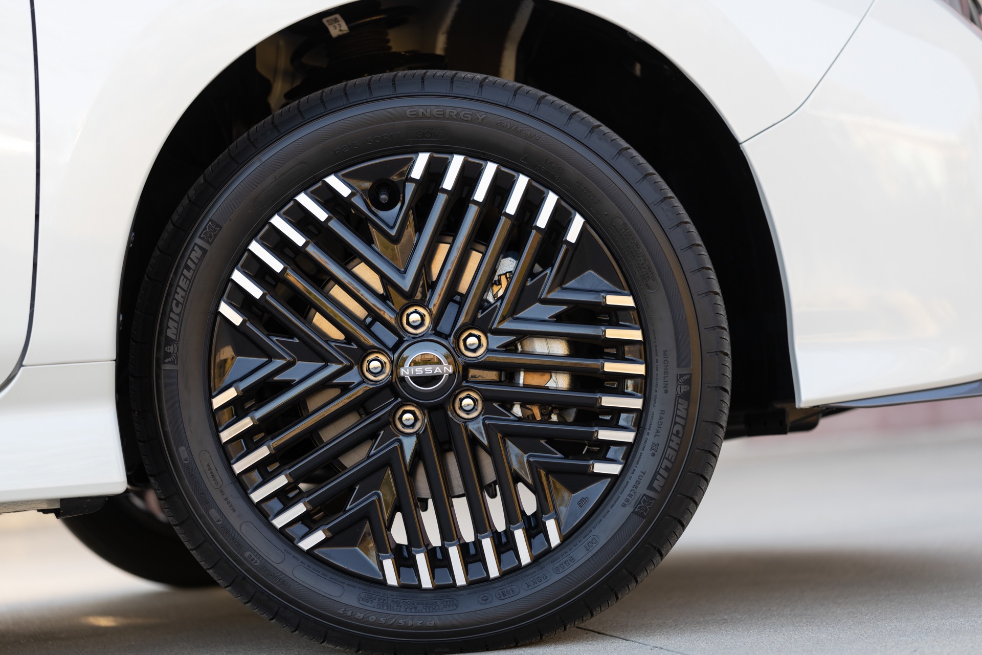2023 Nissan Leaf starts at $28,895 in base S form: Refreshed look, 149 ...