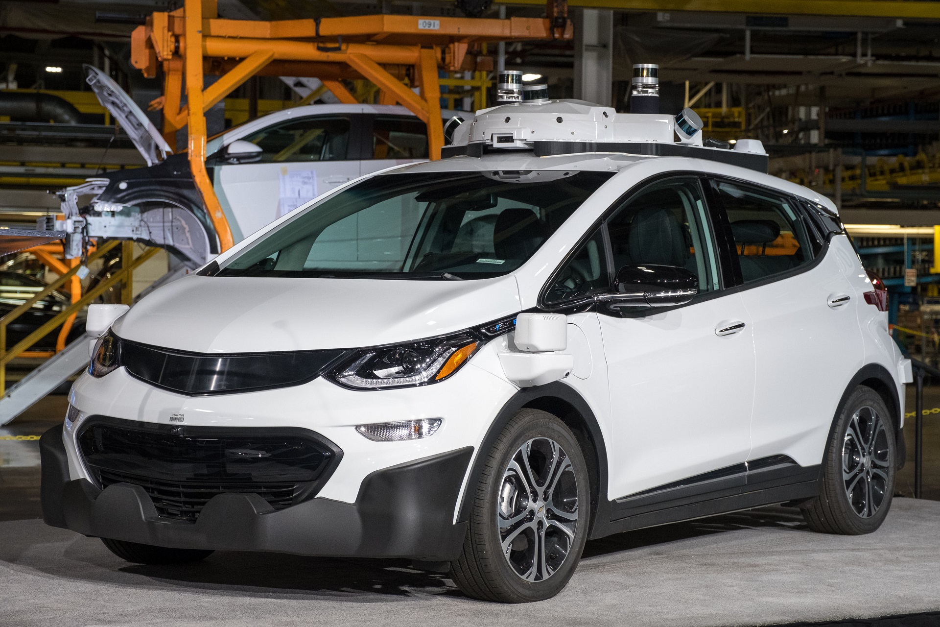 Cruise AV, GM's autonomous electric Bolt EV, to go into production in 2019