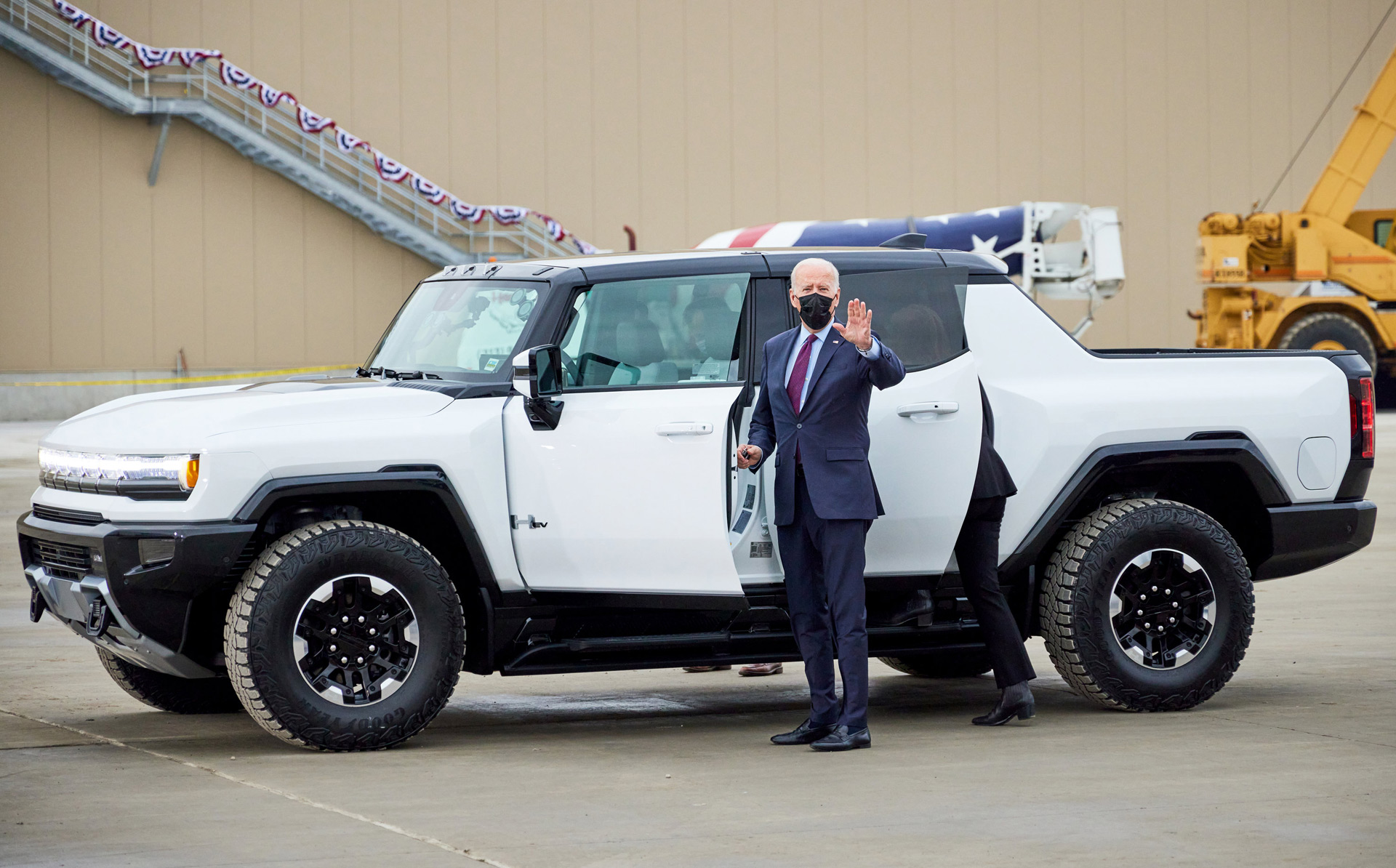 GM's Factory Zero plant ready to start production of 2022 GMC Hummer EV
