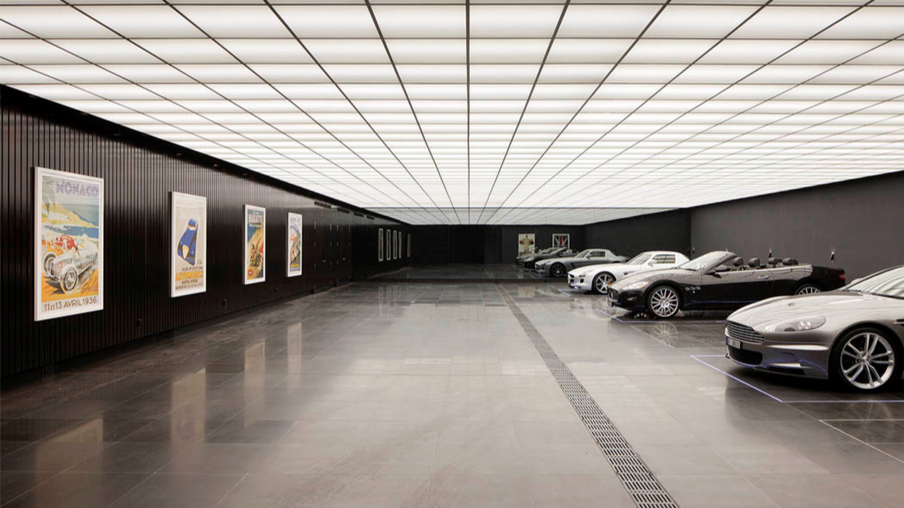 Australian enthusiast builds Batman garage under mansion