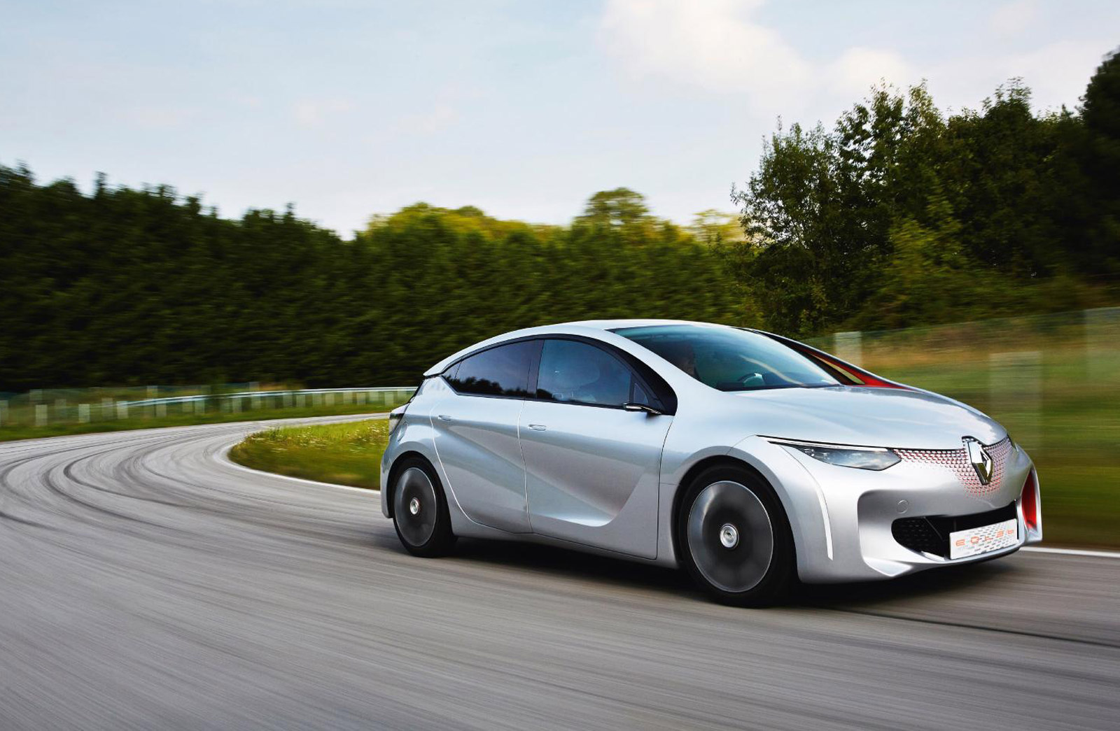 Renault Reveals 235 MPG EOLAB Concept: Video