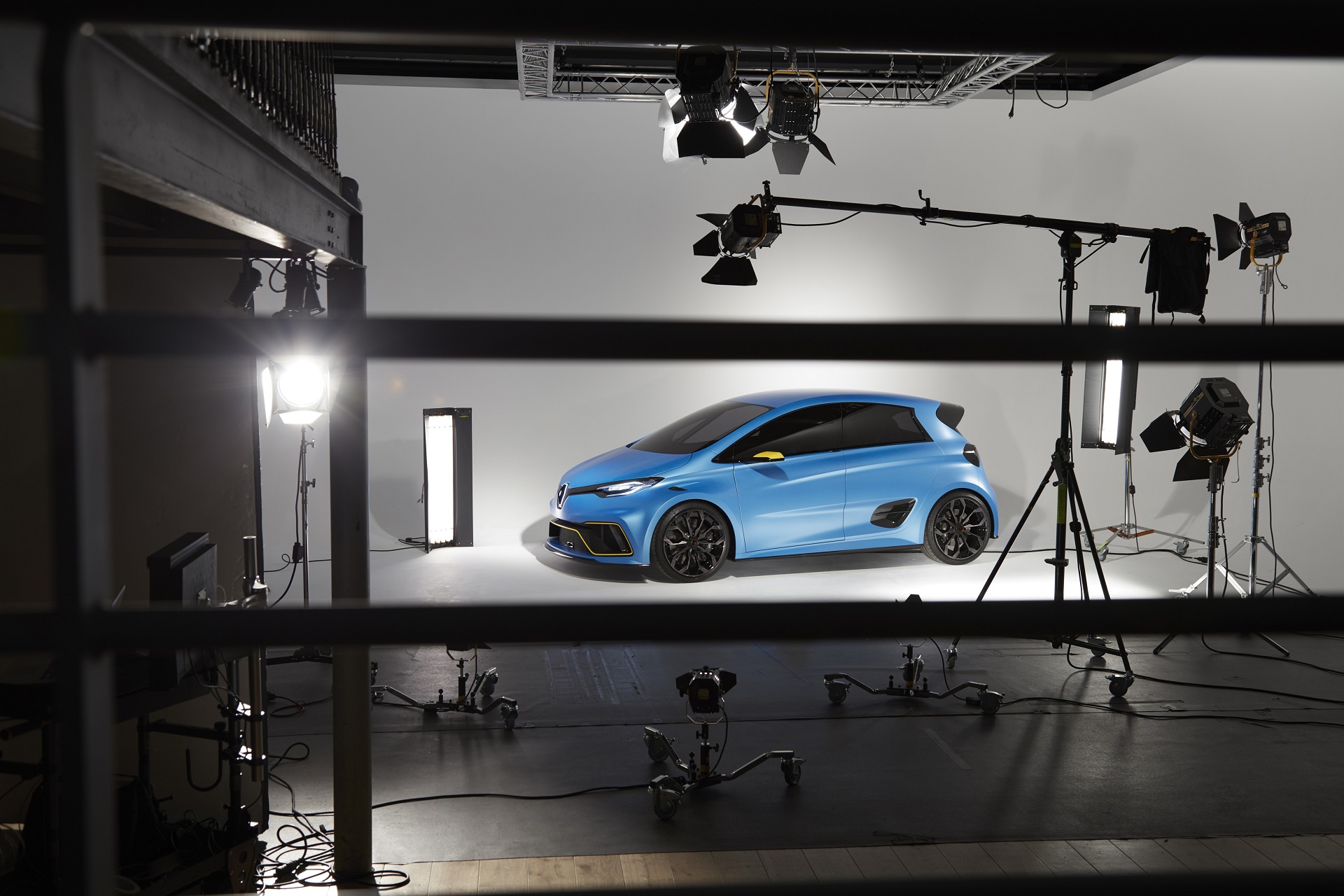 Renault Zoe electric-car owners can double their range by upgrading ...
