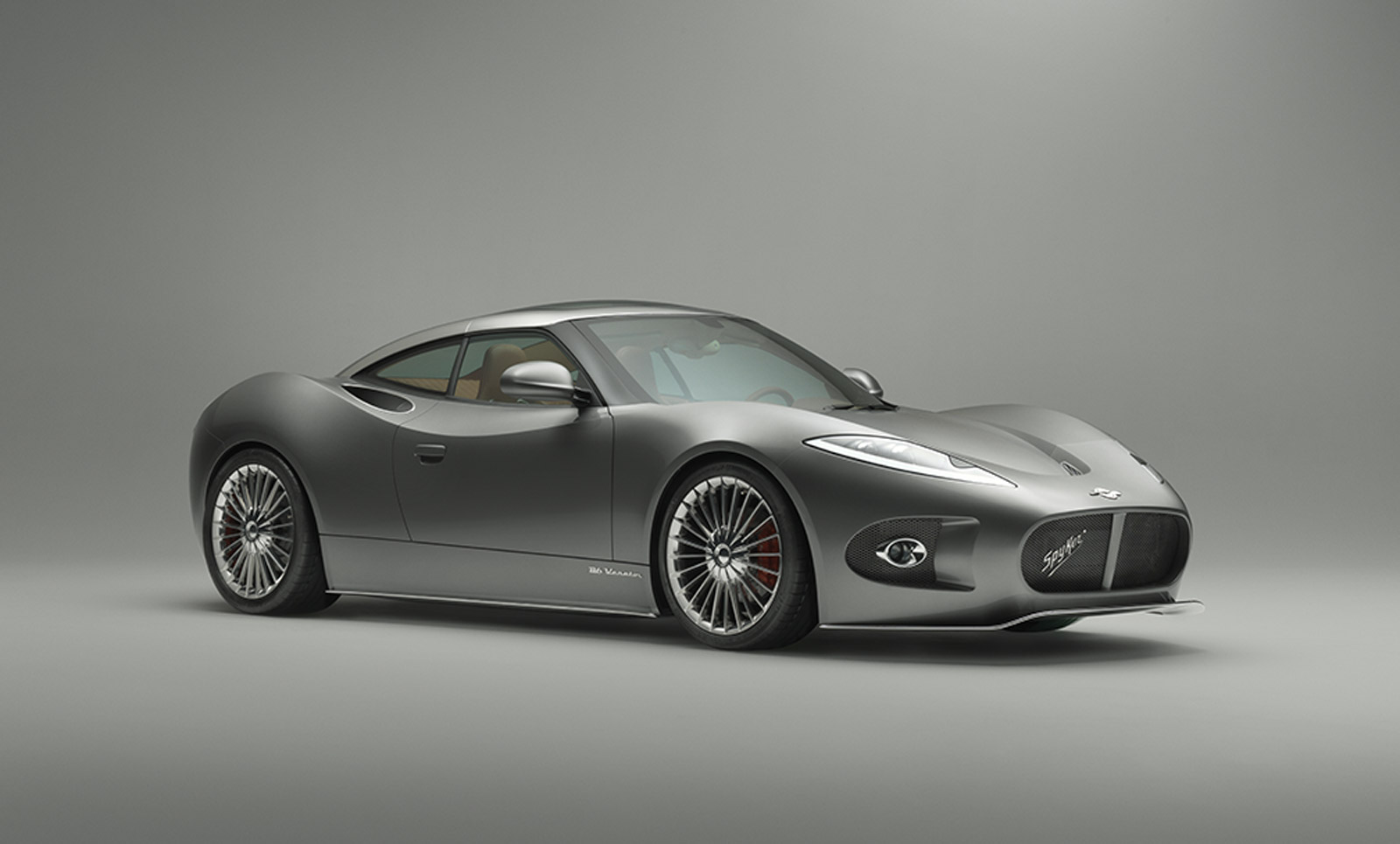 Spyker saved by new investors