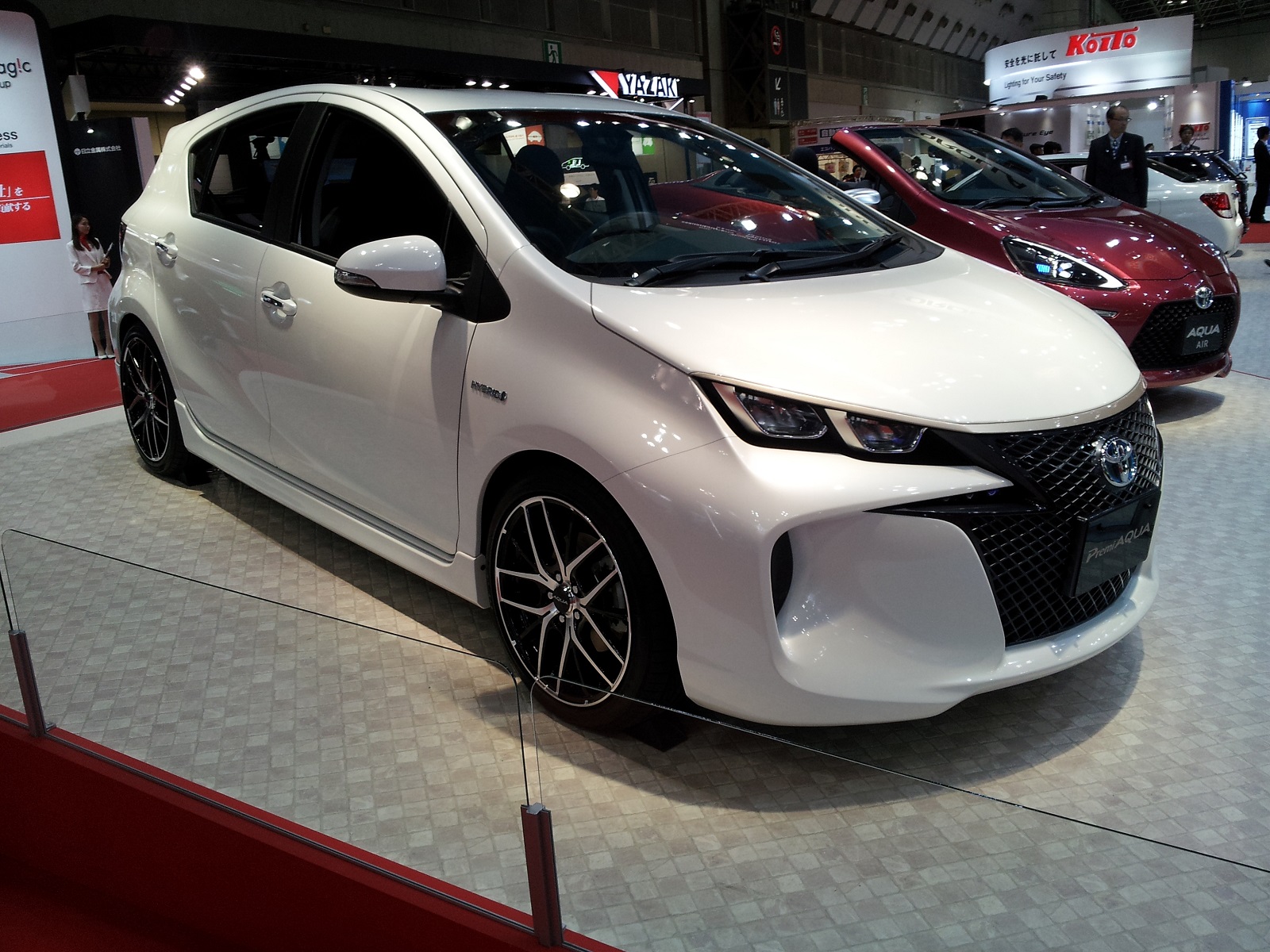 Toyota Prius C Concepts: Tokyo Motor Show Photo Gallery
