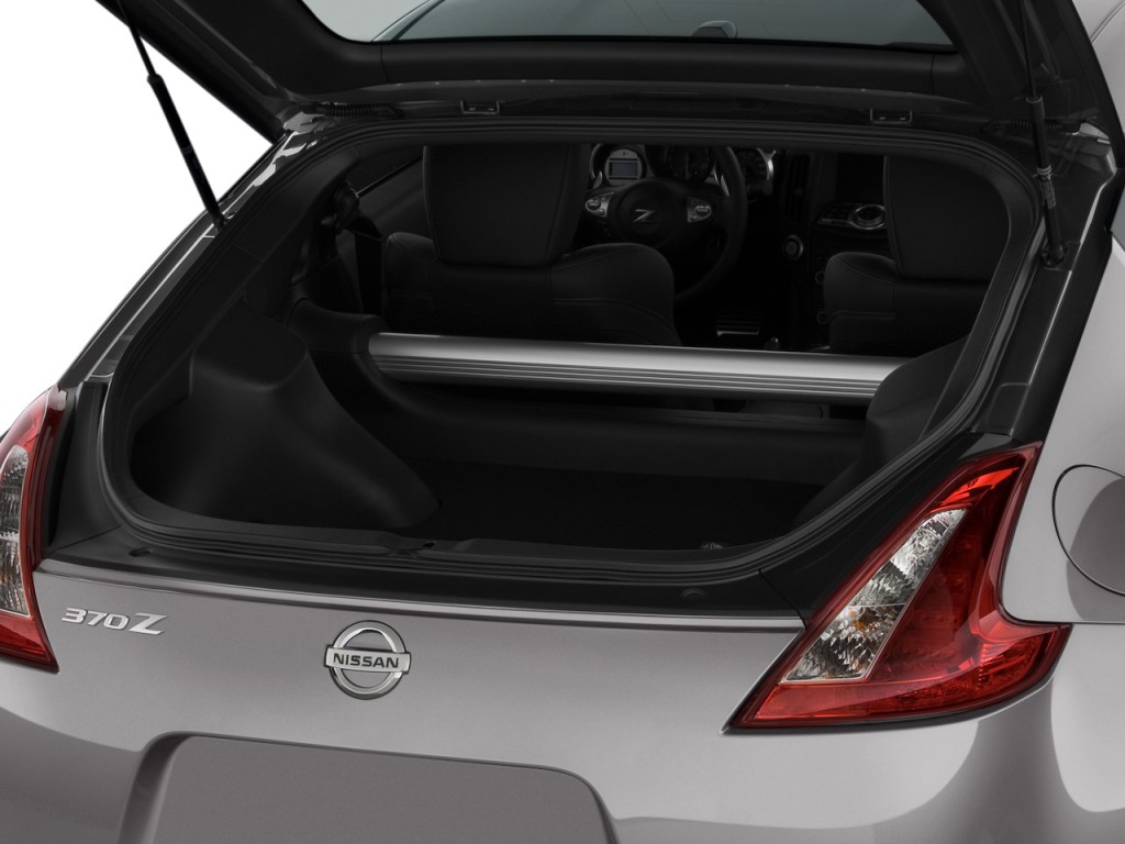 Nissan 370z Custom Trunk Enclosure