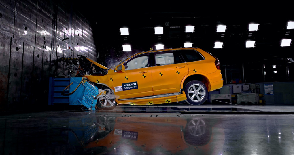 2021 Volvo XC90, XC60, XC40, S60 earn 5-star safety rating