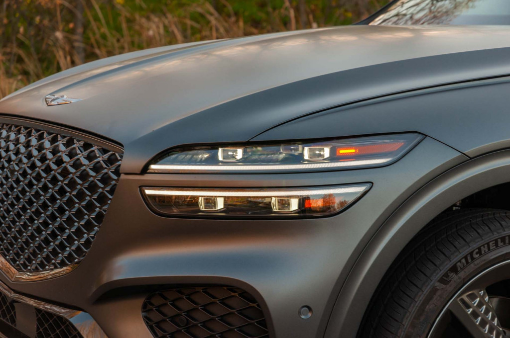Review update: 2022 Genesis GV70 presents chic design in composed package