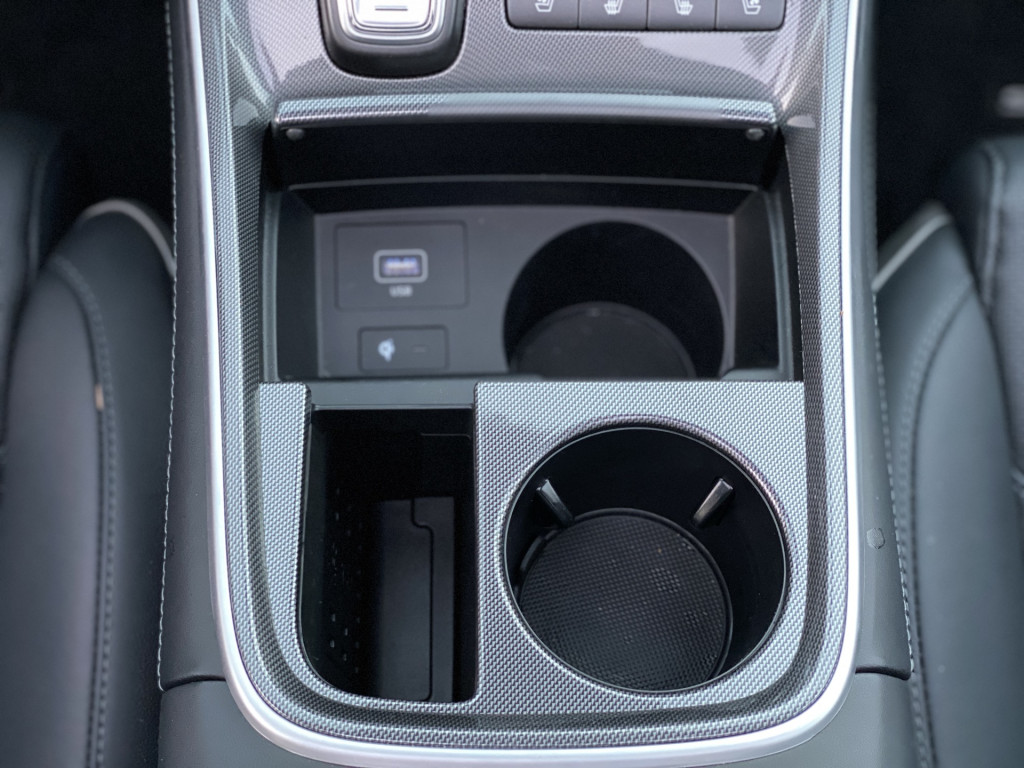 Hyundai Santa Fe hybride rechargeable 2022 : un succès à domicile, un ...